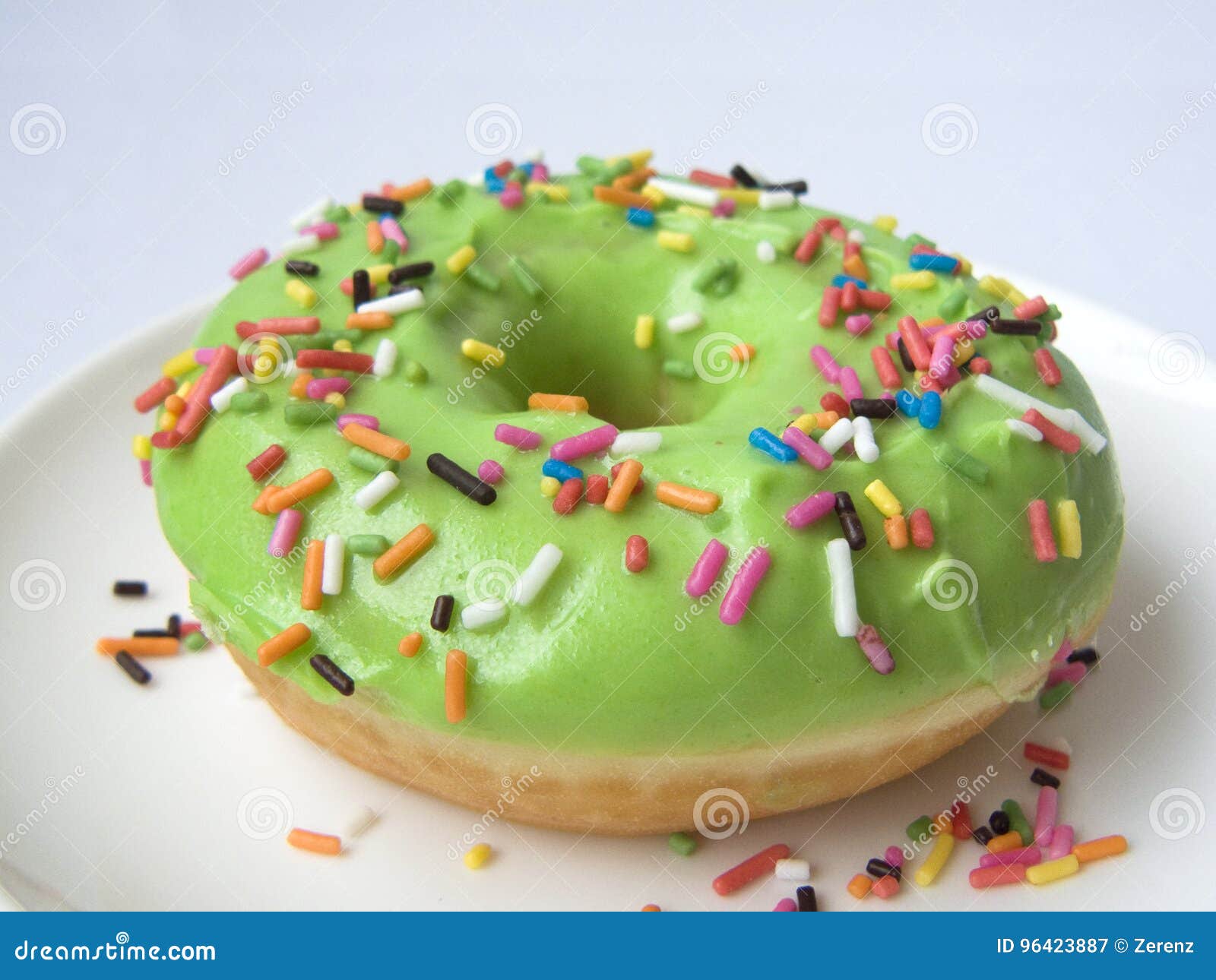 Groene doughnut stock afbeelding. Image of donut, kleur - 96423887