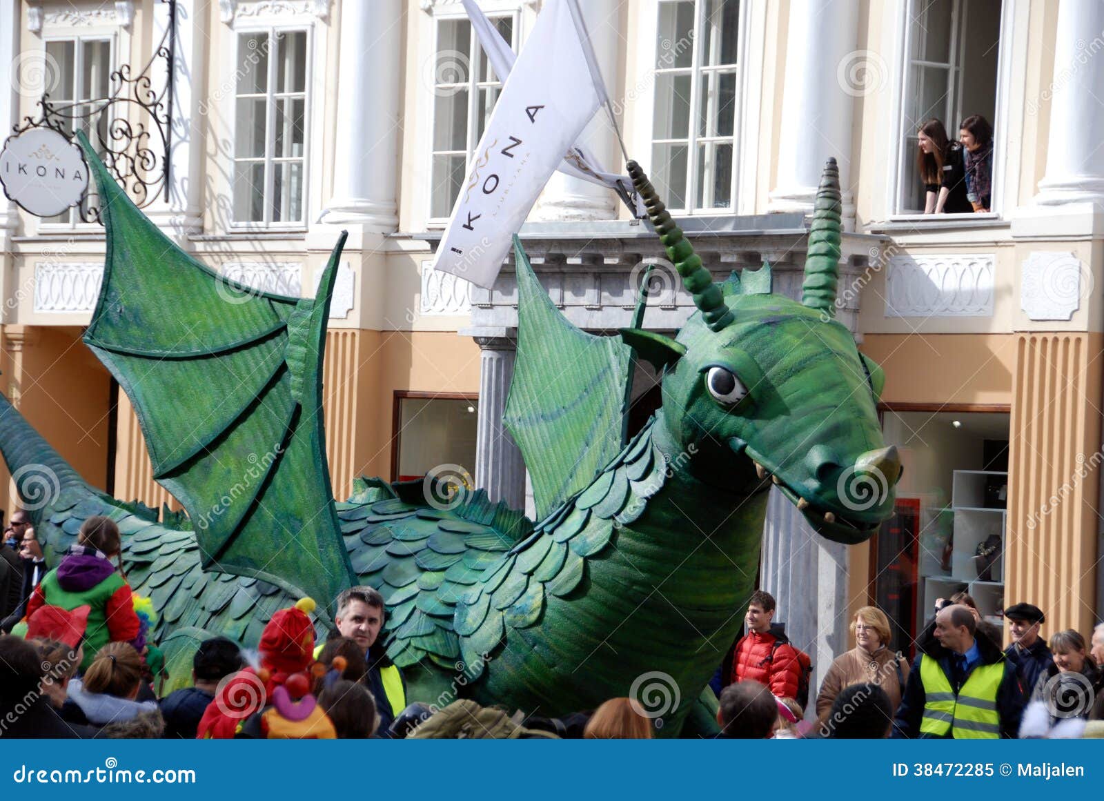 Groene Draak in Dragon Carnival Redactionele Afbeelding - Image of ...