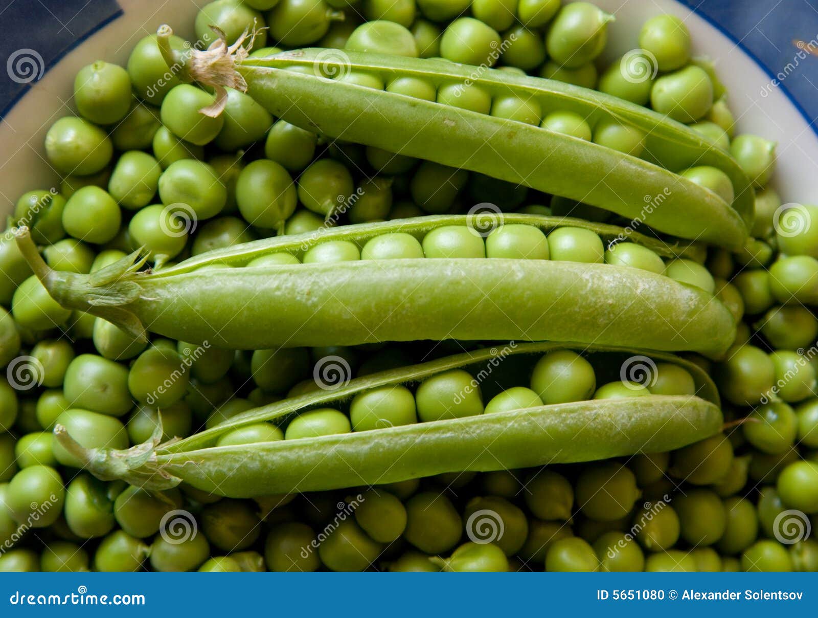 Groene erwten stock foto. Image of zaad, groep, boon, installatie - 5651080