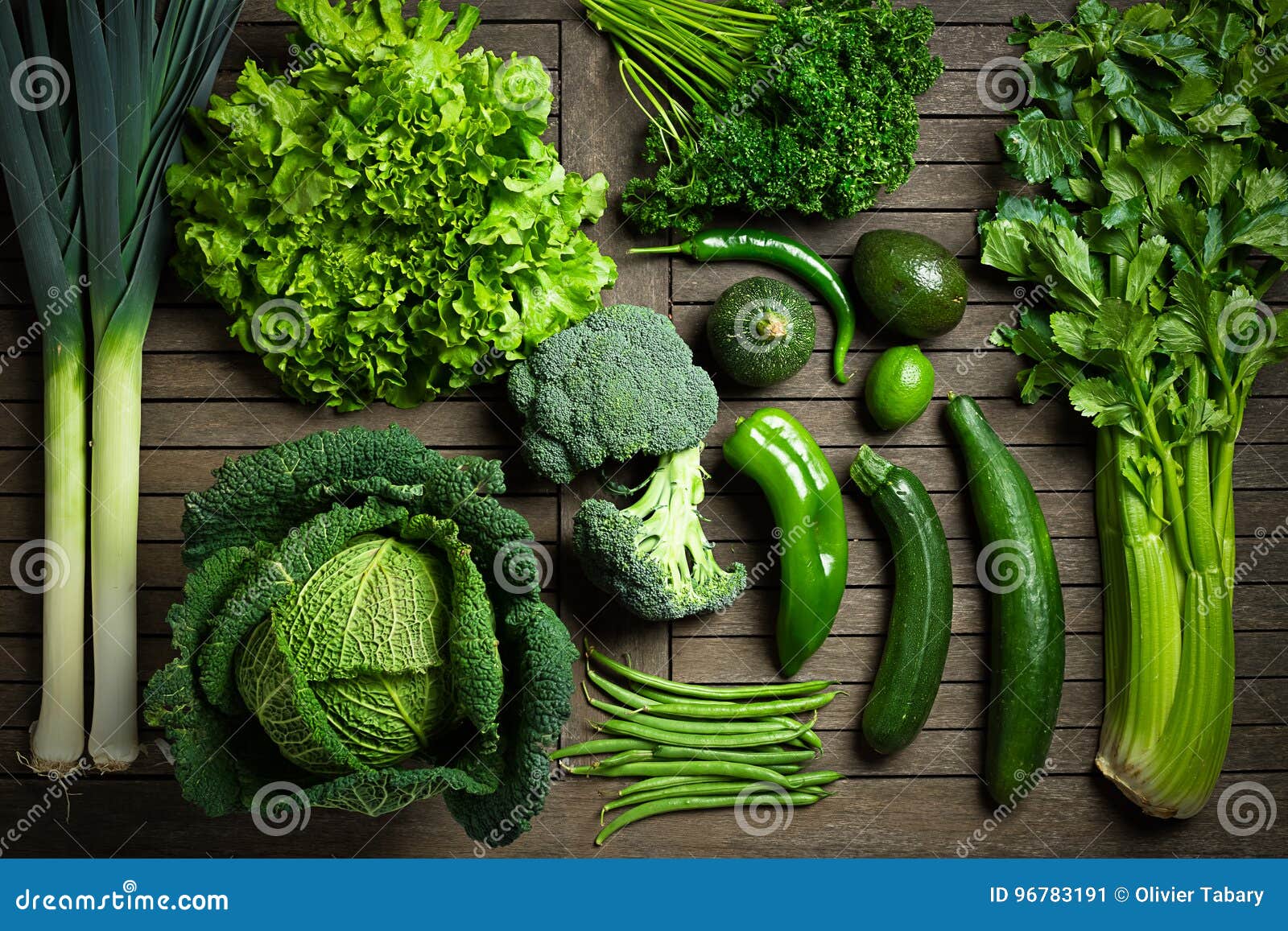 Groene Groenten stock afbeelding. Image of broccoli, komkommer - 96783191