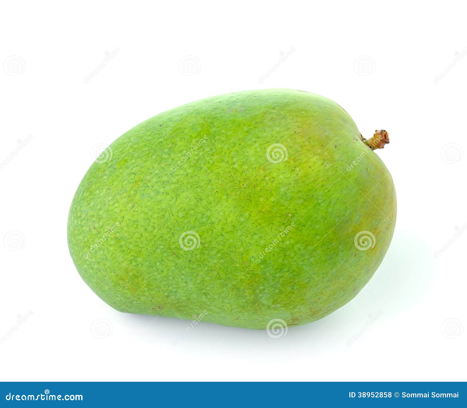 Groene Die Mango Op Witte Achtergrond Wordt Geïsoleerd Stock Foto ...