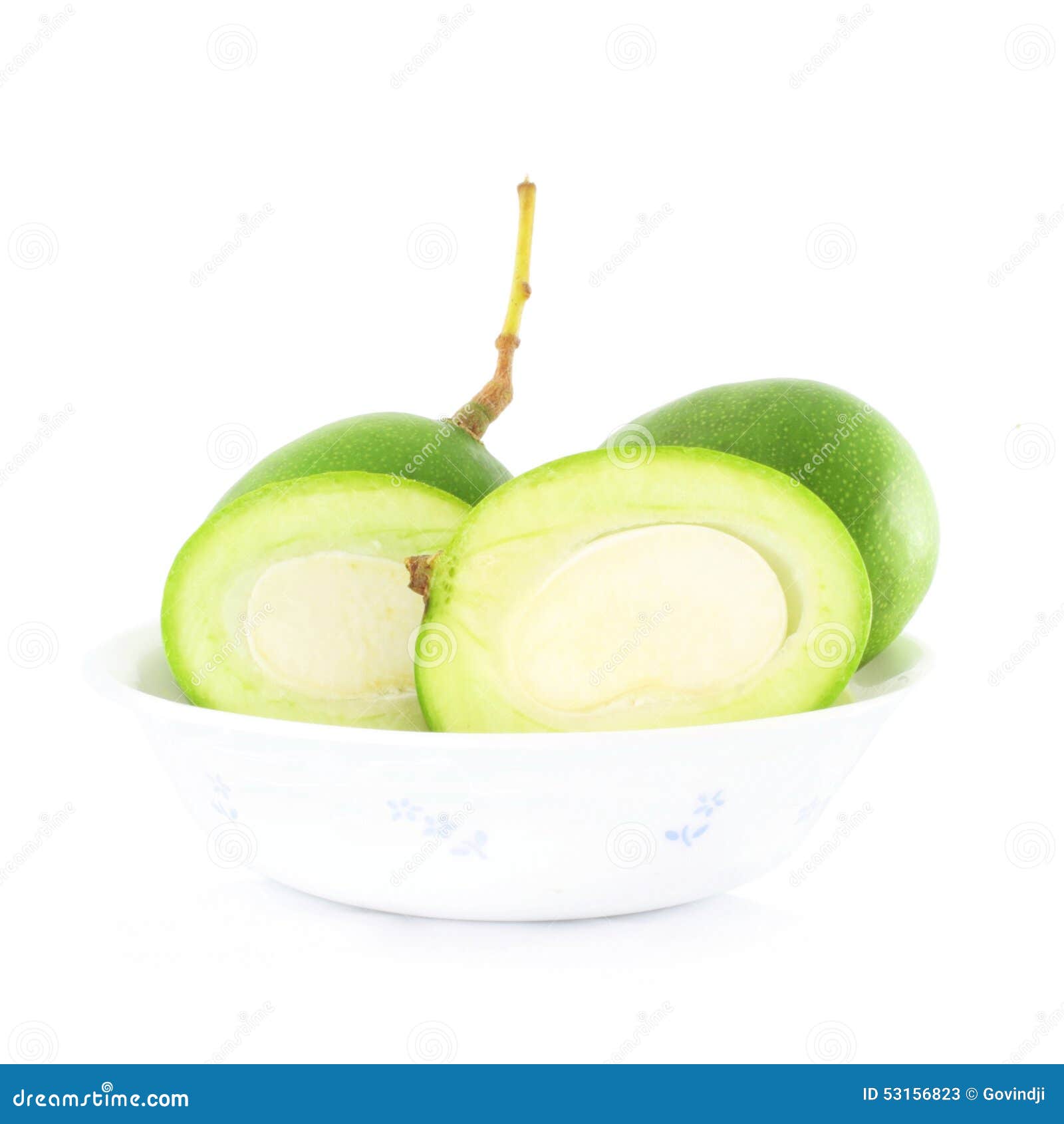 Groene Mango Met Gesneden Mango Stock Afbeelding - Image of besnoeiing ...