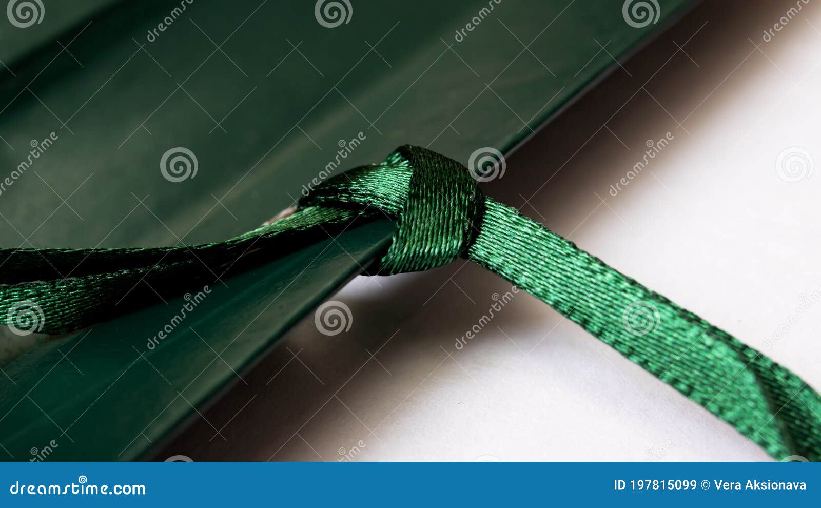 Open Groene Map Voor Documenten Sluiten Stock Afbeelding - Image of ...