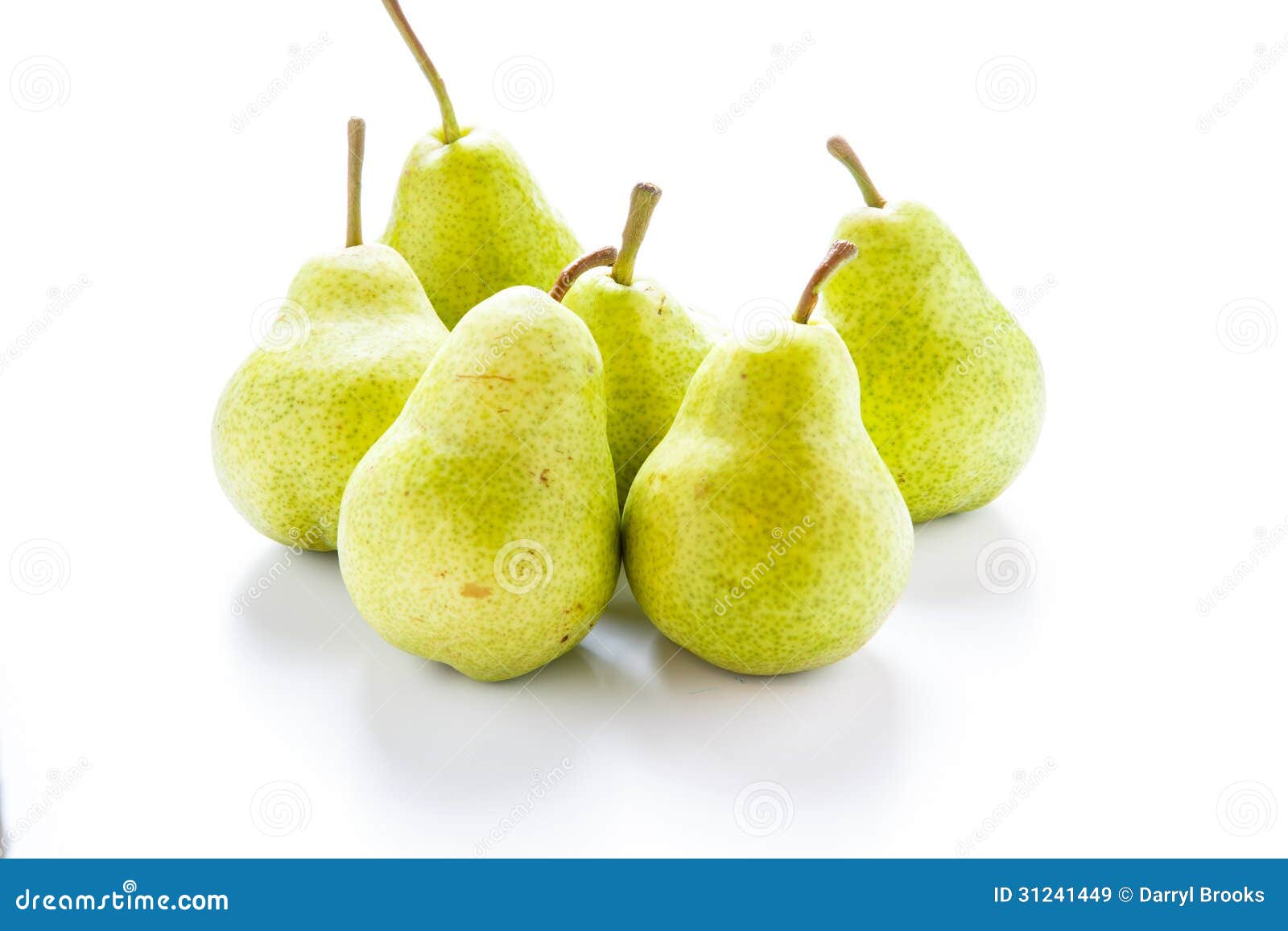 Groene Peren op Wit stock afbeelding. Image of gezond - 31241449