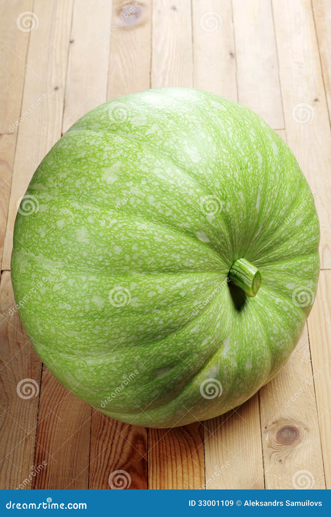 Groene pompoen stock afbeelding. Image of pompoen, rijp - 33001109