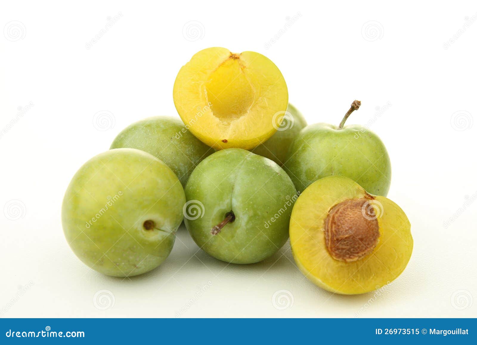 Groene pruim stock afbeelding. Image of vers, gezond - 26973515