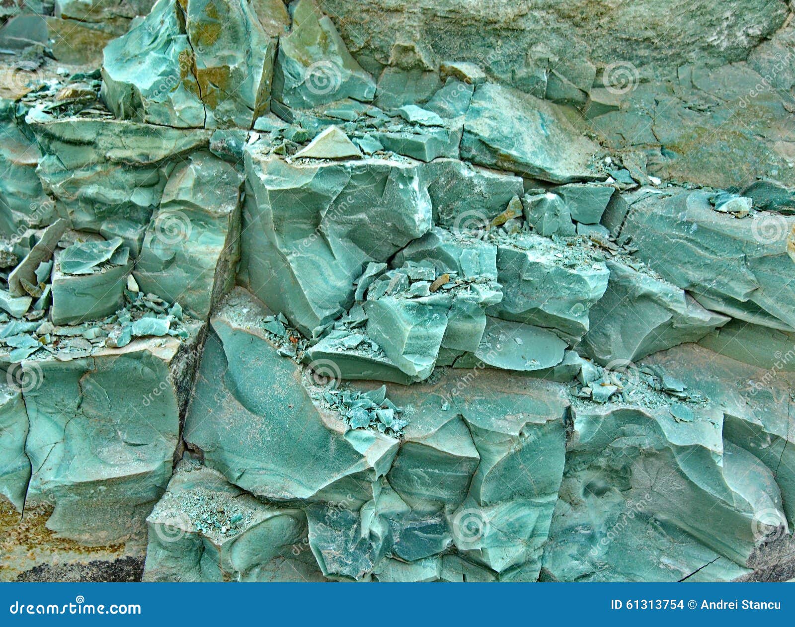 Groene steen stock foto. Image of ontruim, decoratie - 61313754