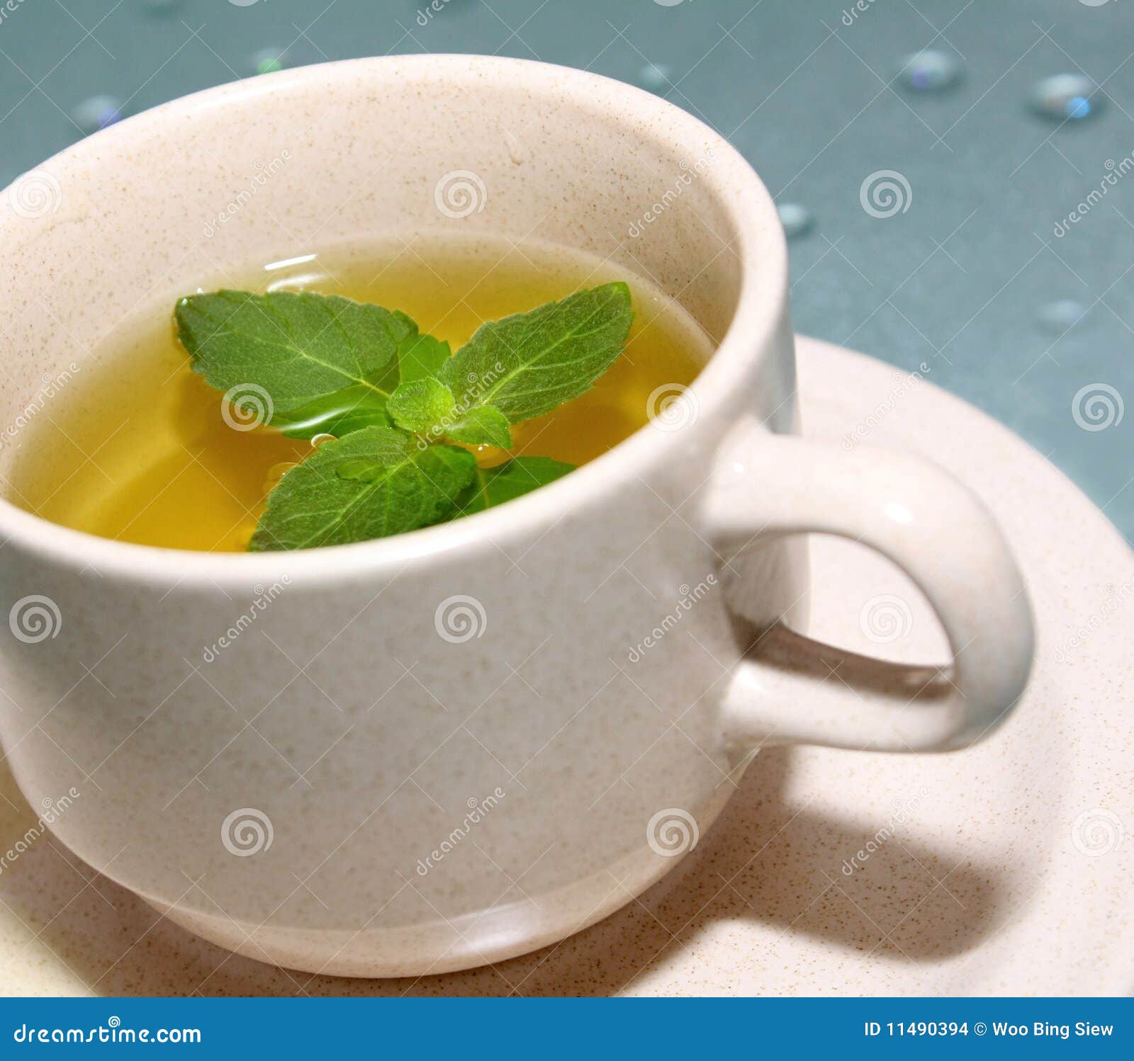 Groene thee met munt stock foto. Image of bladeren, hitte - 11490394