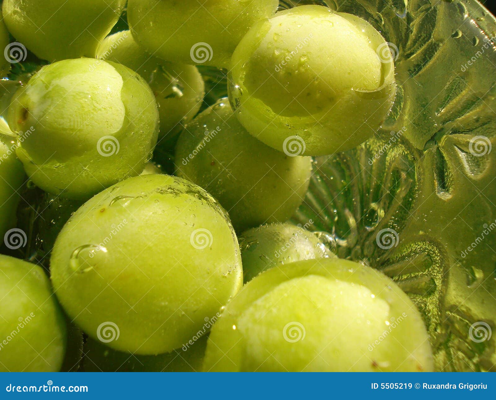 Groene vruchten stock afbeelding. Image of vruchten, limonade - 5505219