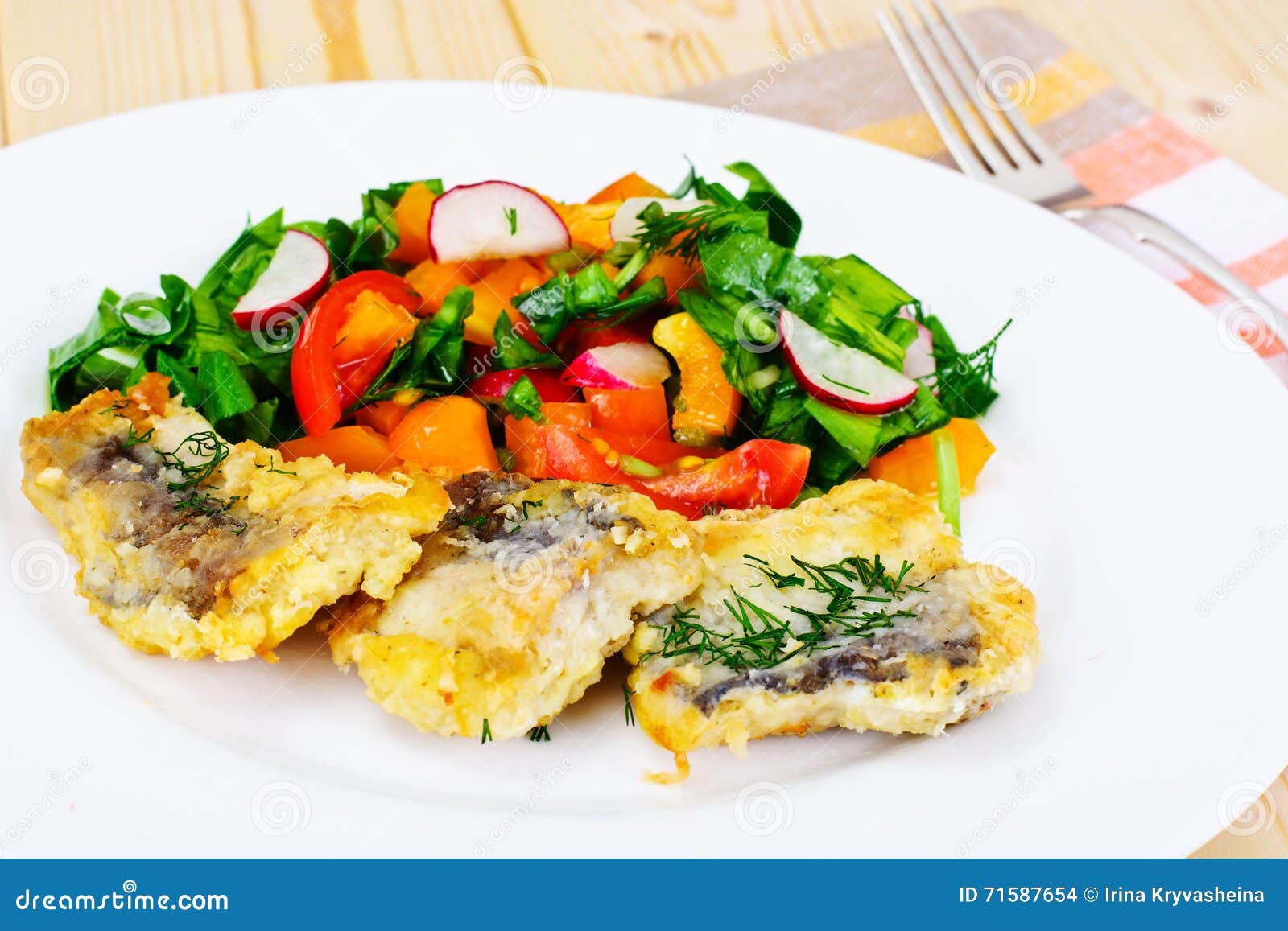 Groenten Met Gepaneerd Visfilet, Stock Foto - Image of lunch, groenten ...