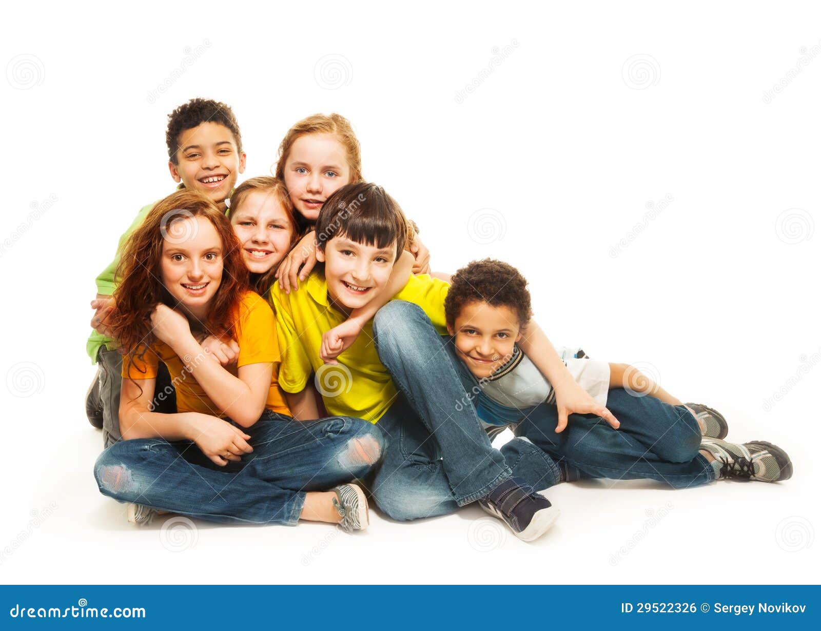 Groep Die Diversiteit Jonge Geitjes Kijken Stock Foto - Image of kind ...