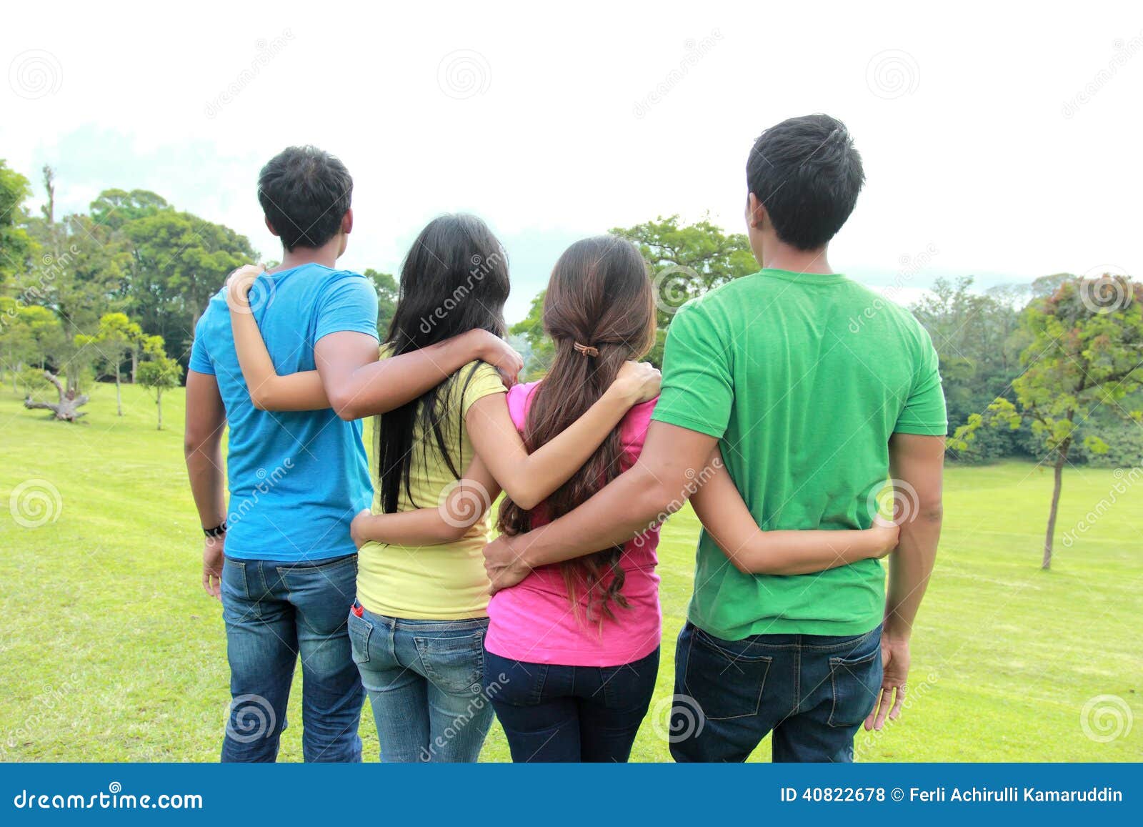 Groep Die Mensen Elkaar Houden Stock Foto - Image of onderwijs ...