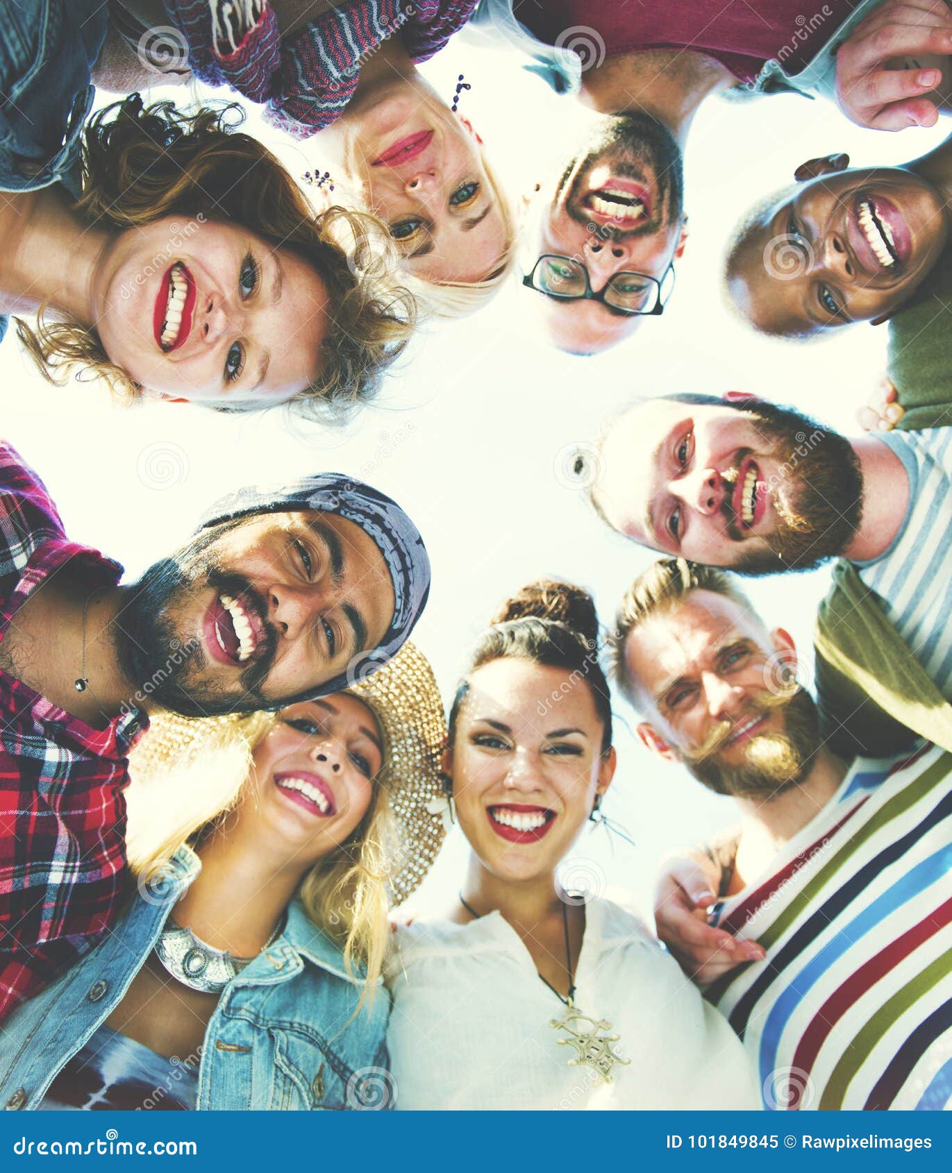 Groep diverse vrienden stock afbeelding. Image of vriendschap - 101849845