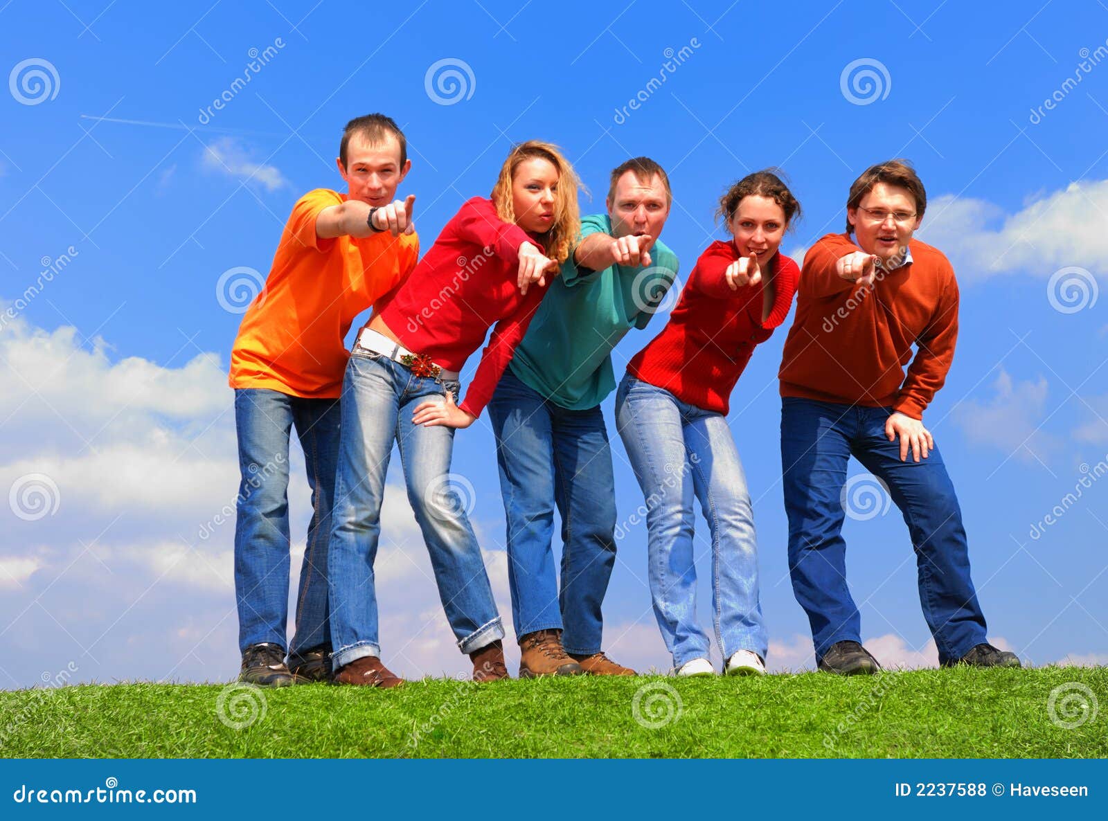 Groep mensen stock foto. Image of sterkte, hemel, schoonheid - 2237588