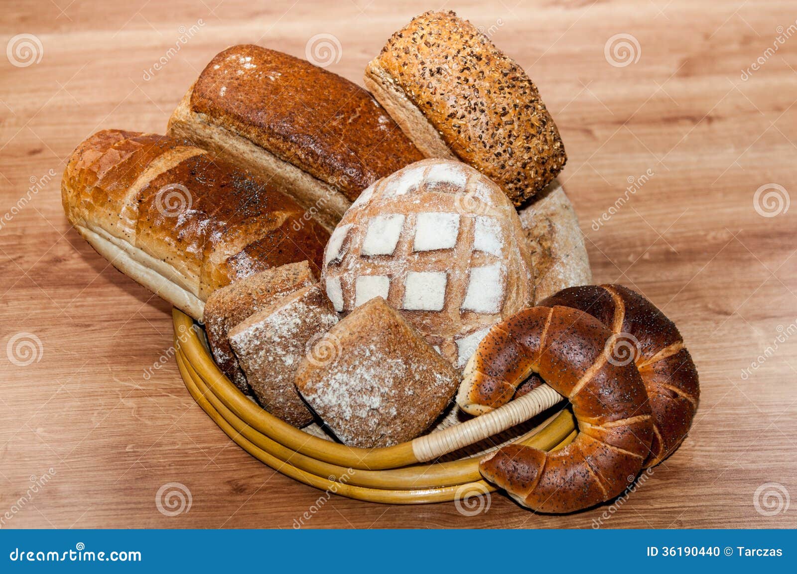 Groep verschillende broden stock foto. Image of gebakken - 36190440