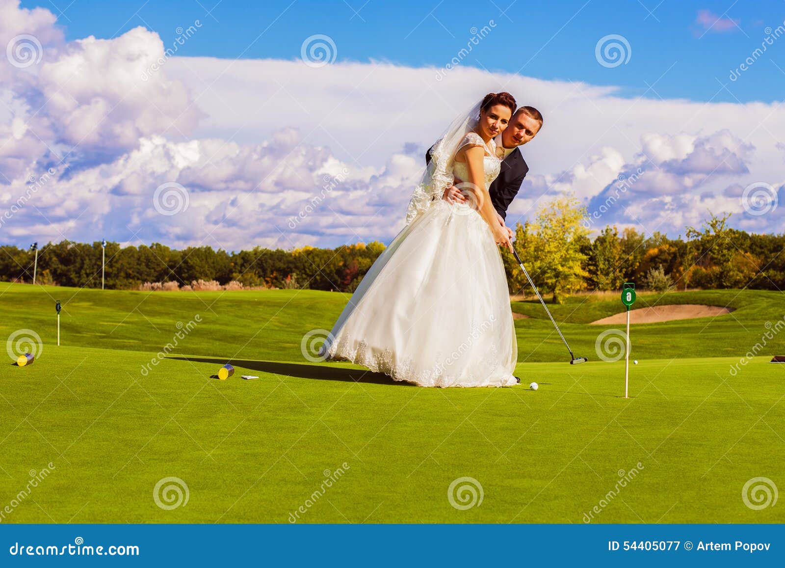 Groom and Bride Playing Golf Stock Image - Image of feelings, loving ...