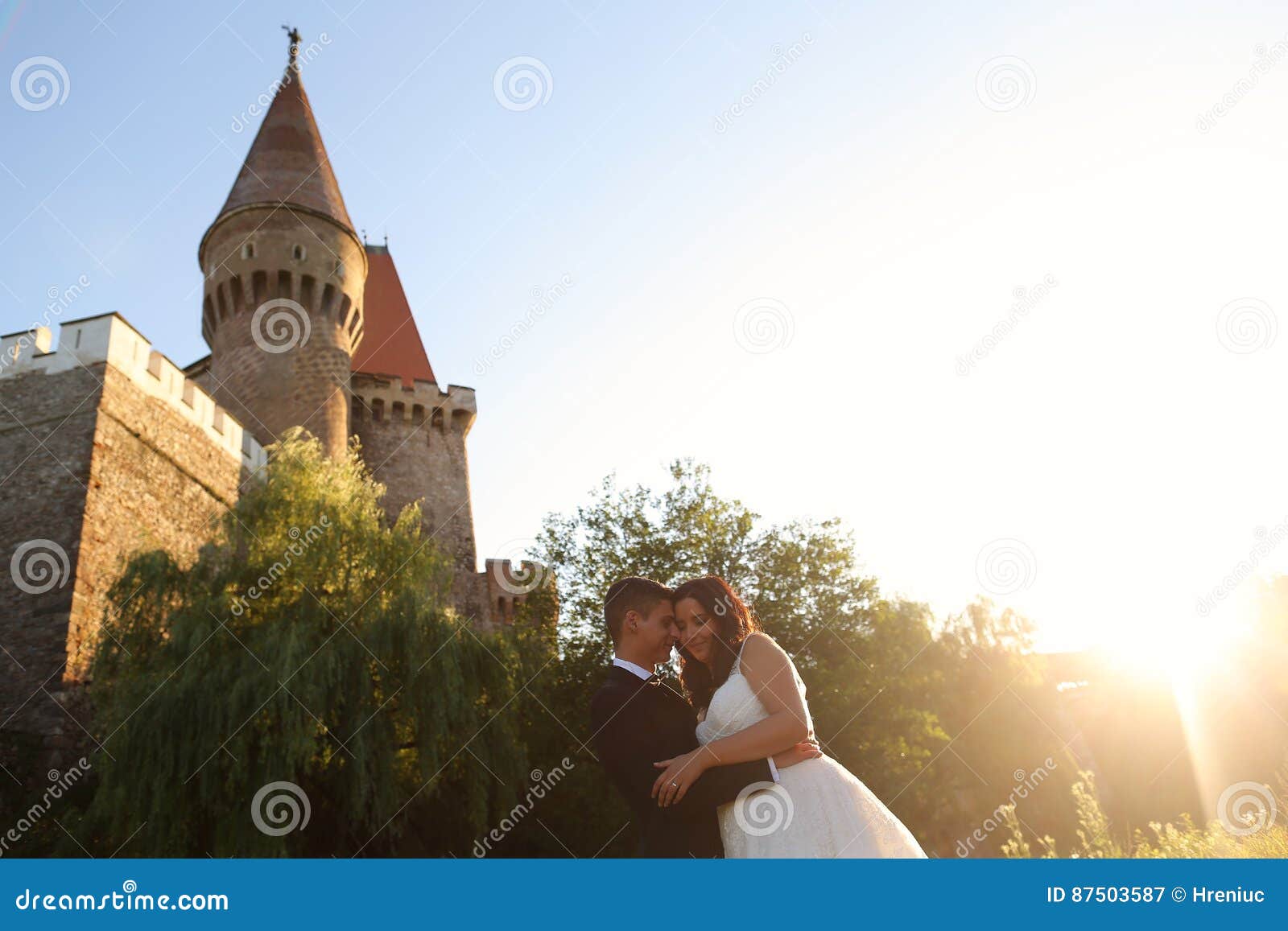 Groom and Bride Posing Near Medieval Castle Stock Image - Image of ...