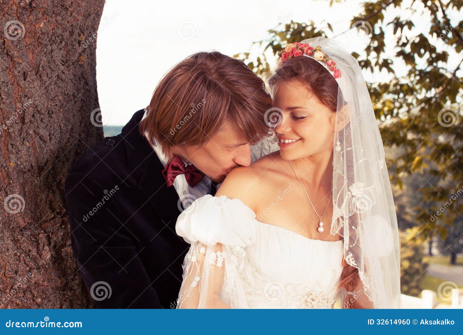 Groom kissing her bride stock photo. Image of happy, marriage - 32614960