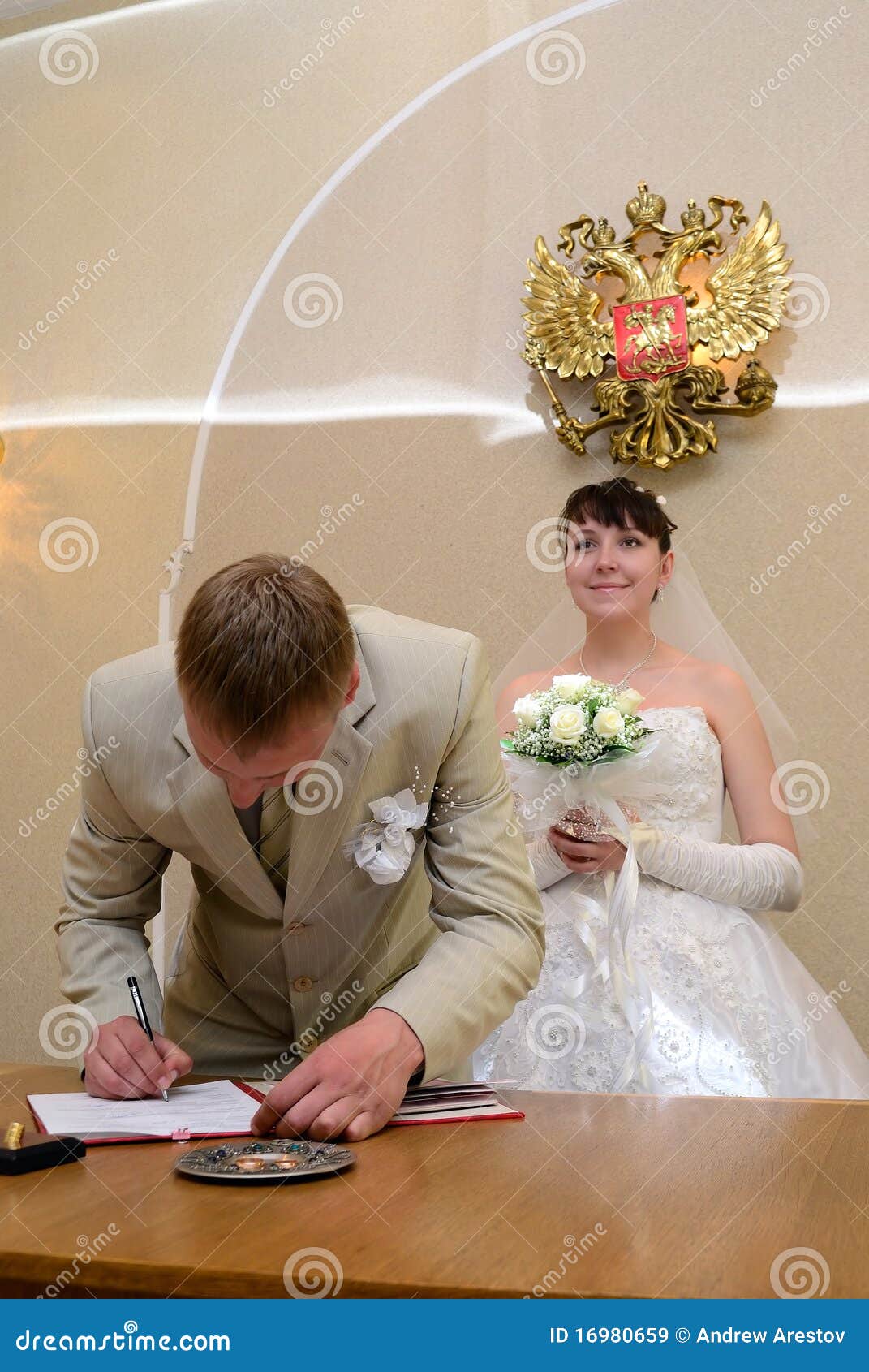 The Groom Make the Signature Stock Image - Image of celebration, bride ...