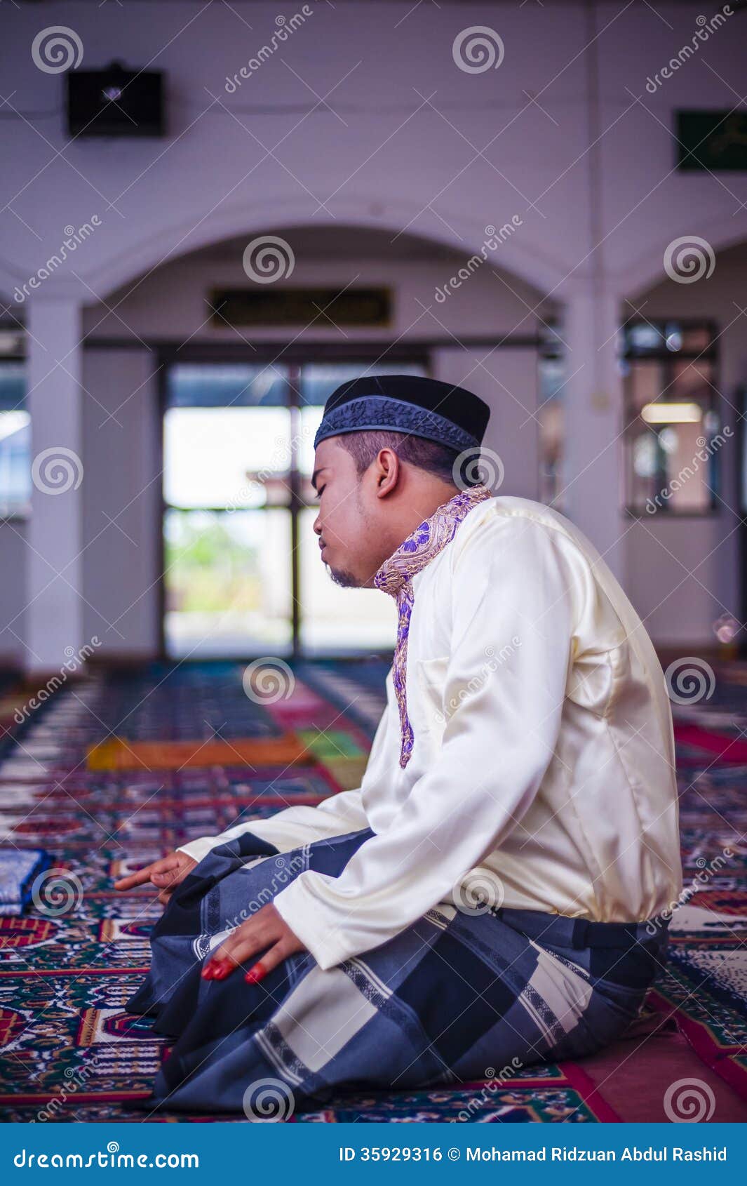 The Groom Praying stock photo. Image of malay, wedding - 35929316