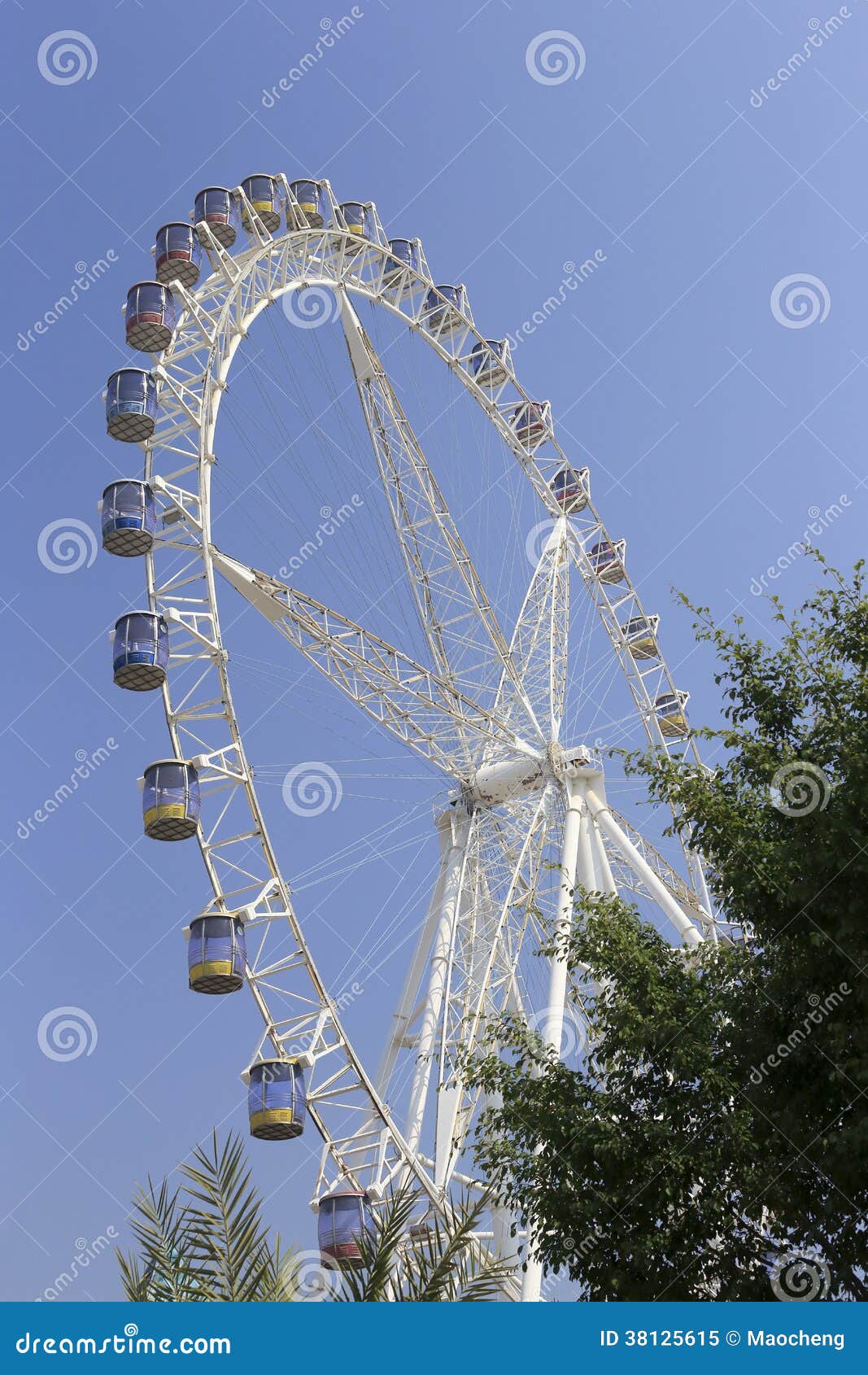 Groot Ferriswiel in Amoy Stad, China Stock Afbeelding - Image of ...