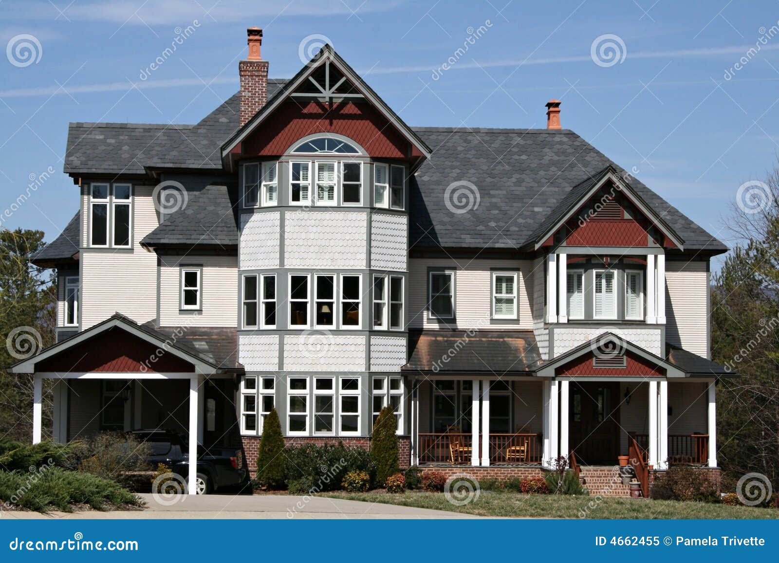 Groot Modern Huis stock afbeelding. Image of architecturaal - 4662455