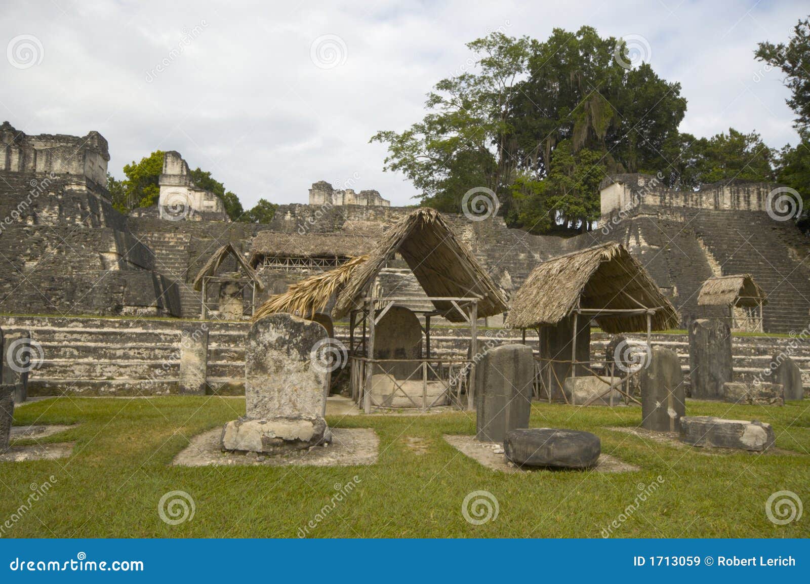 Groot Plein Tikal Guatemala Stock Afbeelding - Image of beschaving ...