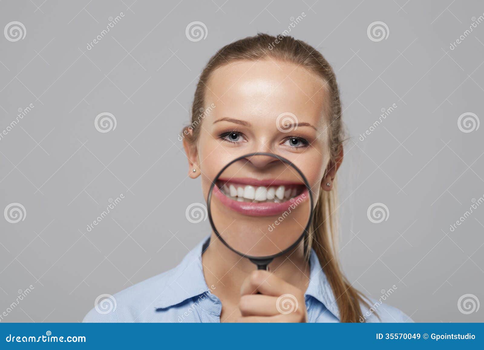 Grote glimlach stock afbeelding. Image of bedrijf, persoon - 35570049