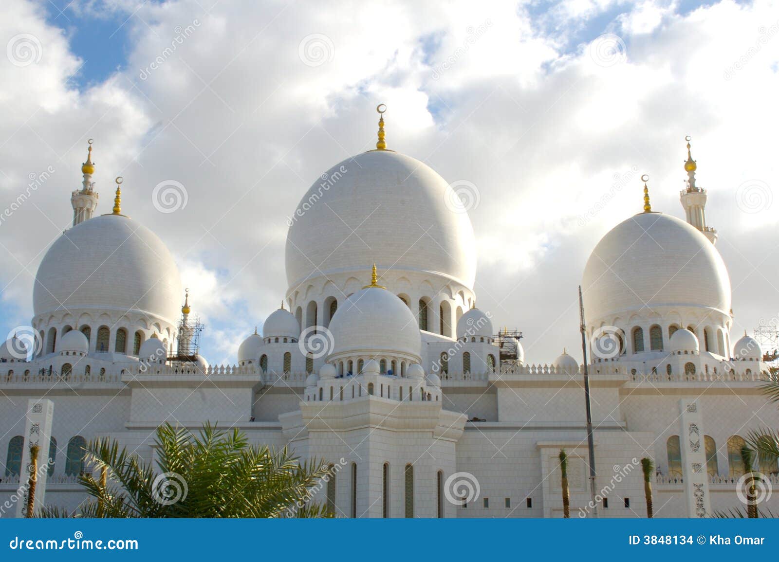 Grote Moskee Abu Dhabi stock foto. Image of gebouw, arabier - 3848134