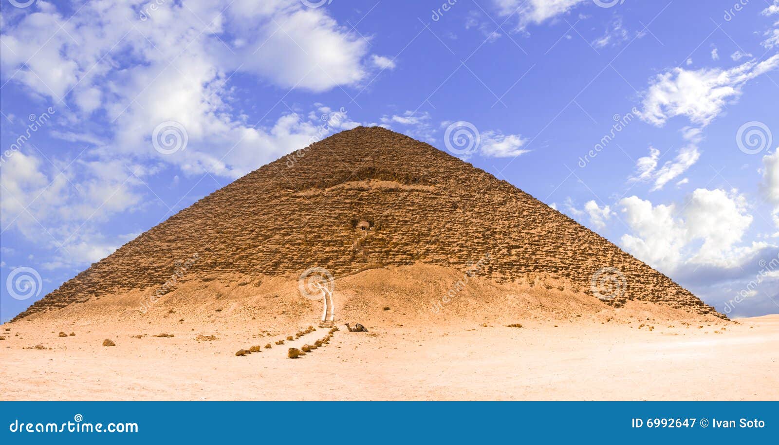 Grote pyramyd van Dashur stock afbeelding. Image of steen - 6992647