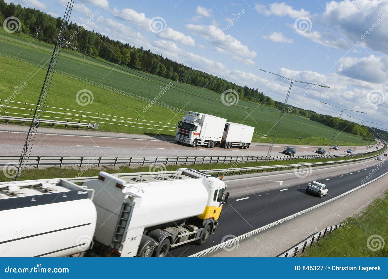 Grote Zware Leveringen Op Autosnelweg Stock Afbeelding - Image of ...