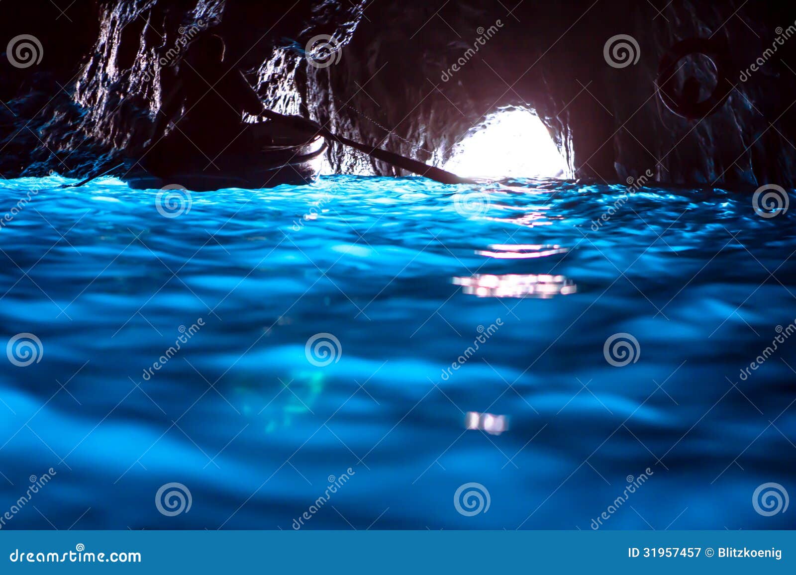 Grotta blu (Capri) immagine stock. Immagine di distendasi - 31957457