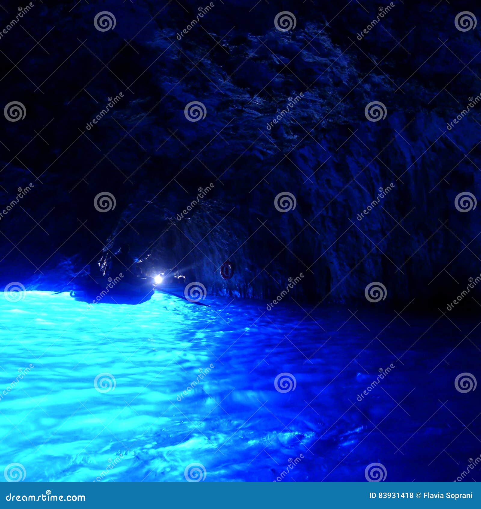 Grotta blu, Capri, Italia fotografia stock. Immagine di corsa - 83931418