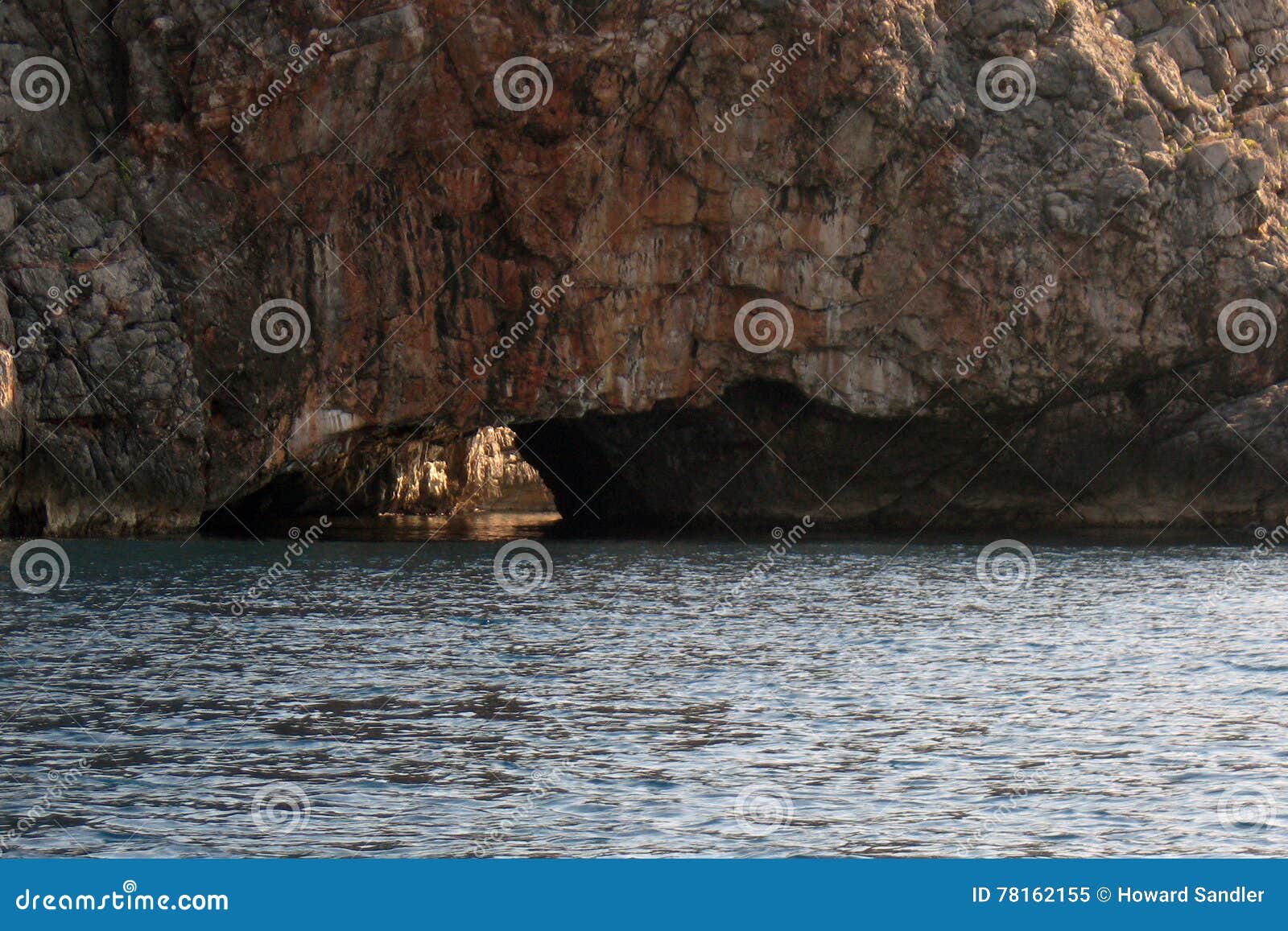 Grotta blu, Montenegro immagine stock. Immagine di mare - 78162155