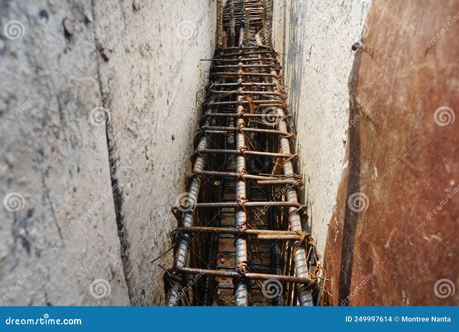 The Ground Beam Reinforced Concrete in the Framework for Foundation ...