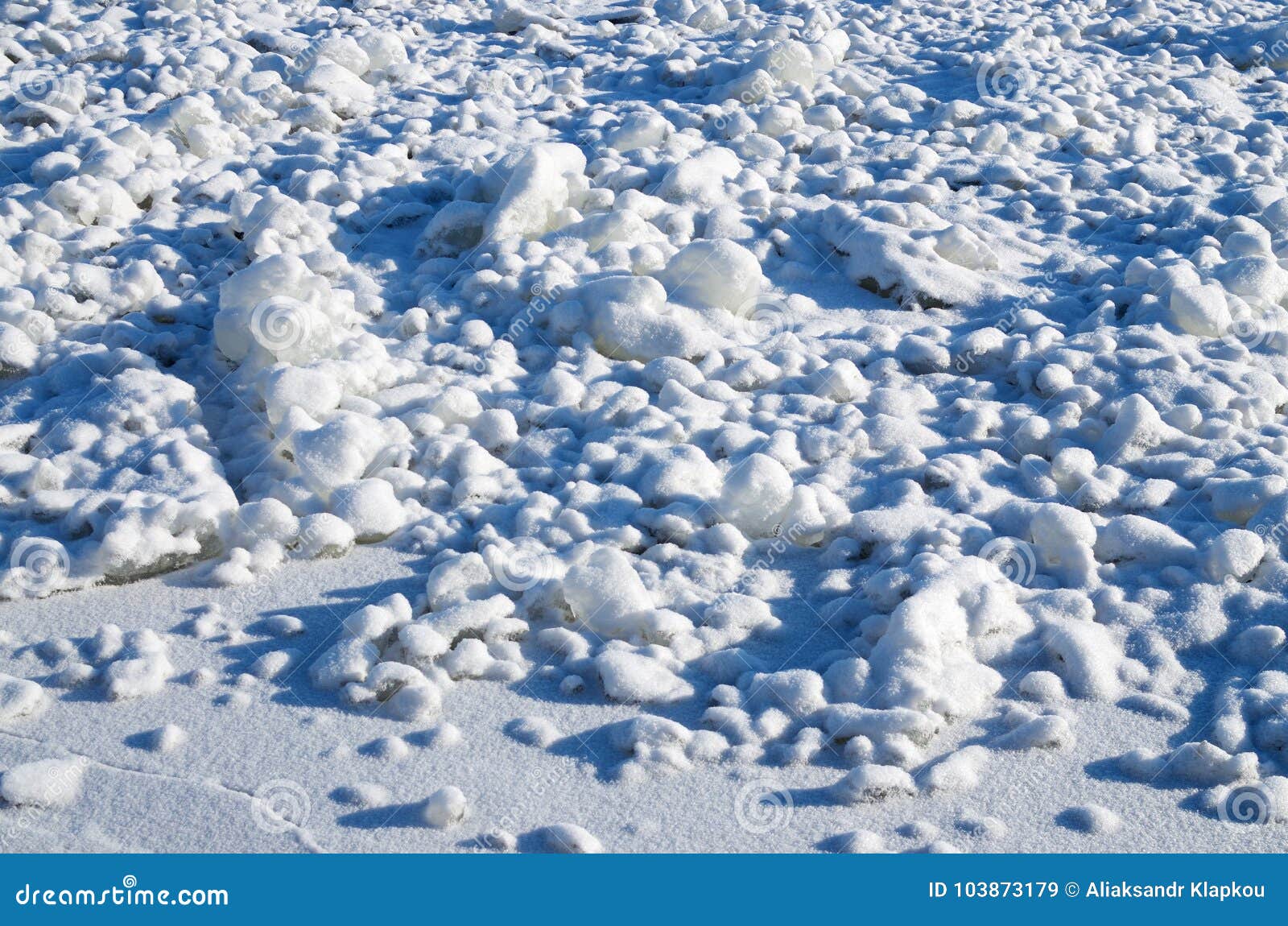 On the Ground the Snow Fell. Stock Image - Image of white, frost: 103873179