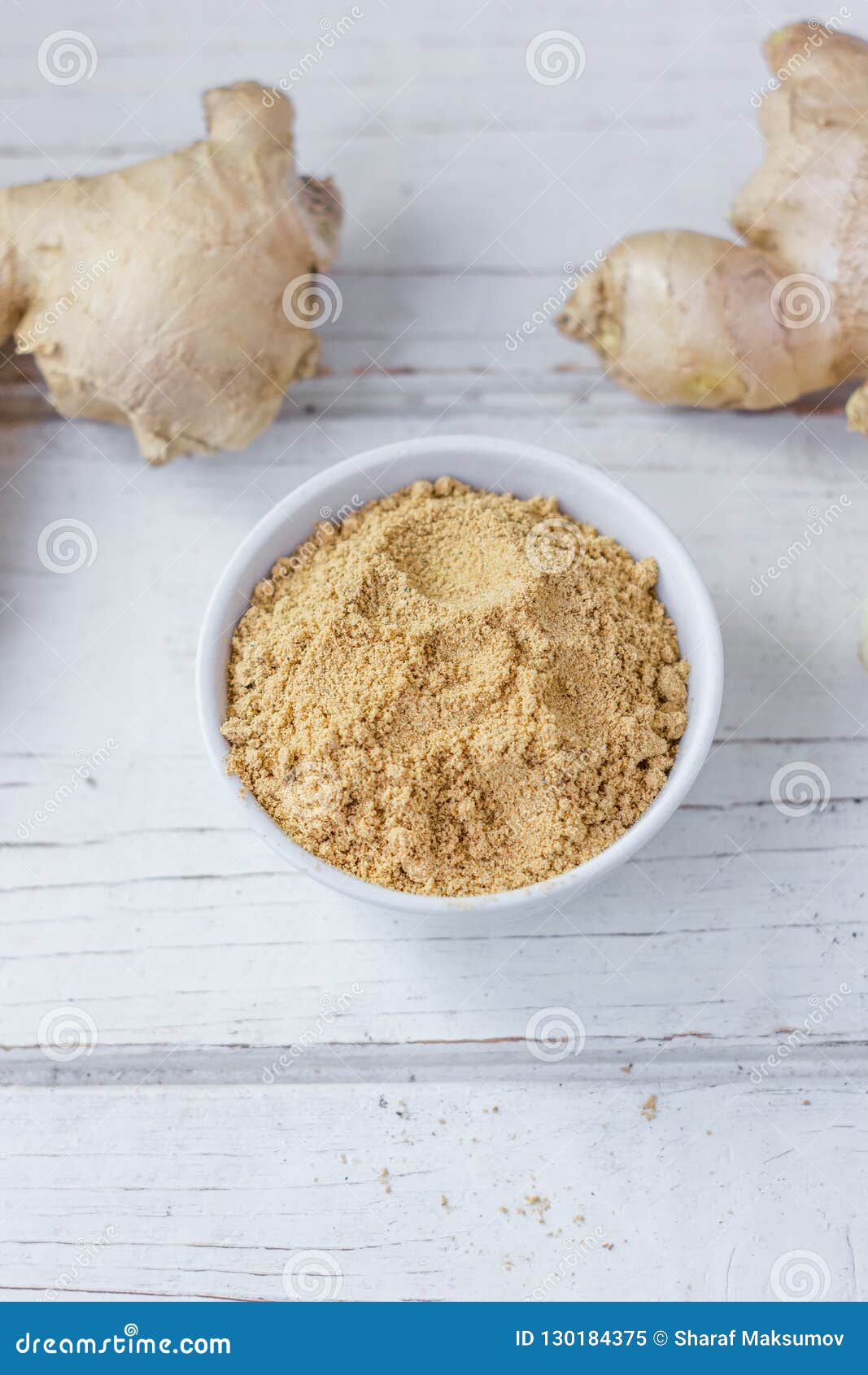 Grounded Ginger and Ginger Root Stock Image - Image of bowl, diet ...