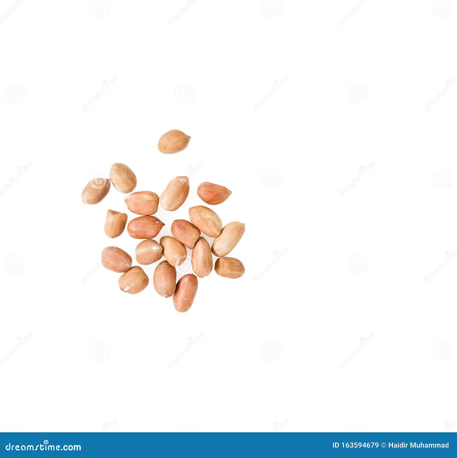 Groundnut Isolated on White Background. Fresh Peanuts with High ...