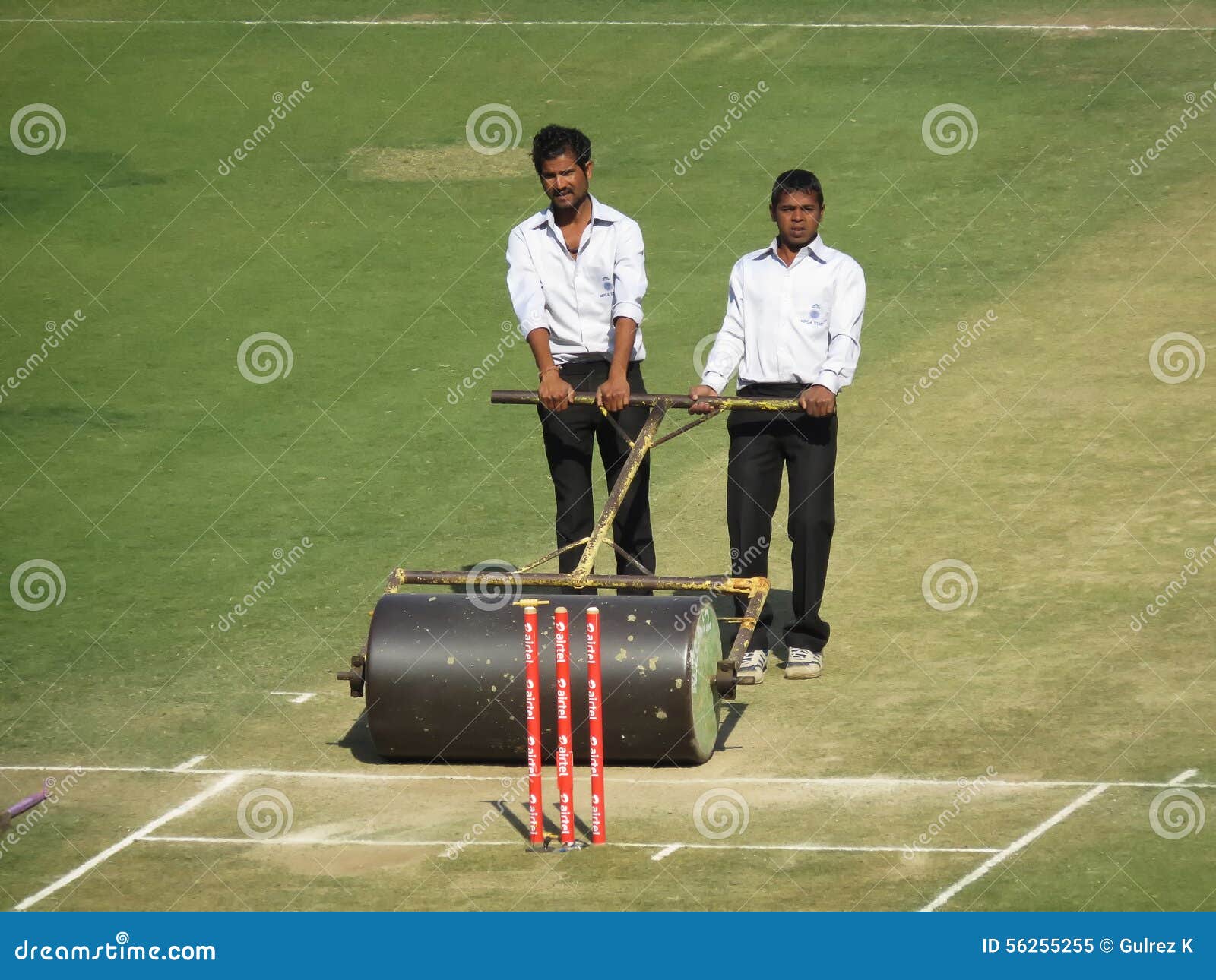 Cricket - Grounds Men at Work (Cricket Match) Editorial Image - Image ...