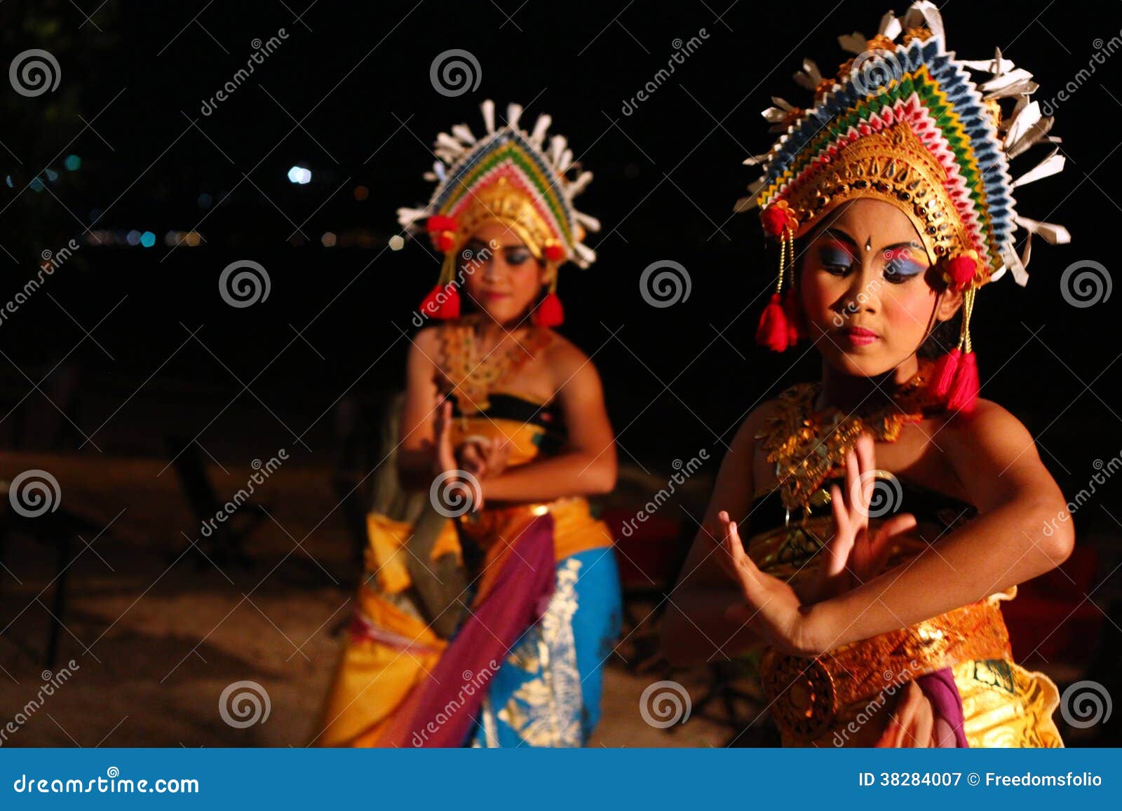 Group of Balinese Dancers Perform on Beach Editorial Photography ...