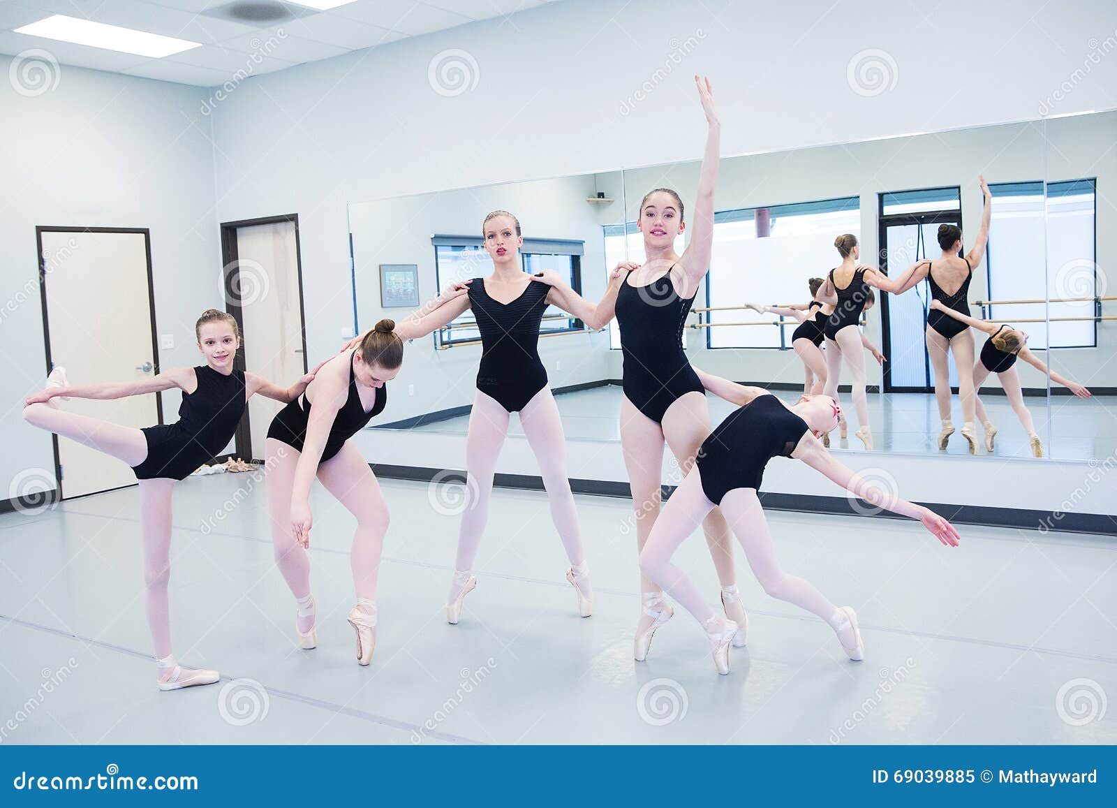 Group of Ballet Dancers Rehearsing in Studio Stock Image - Image of ...