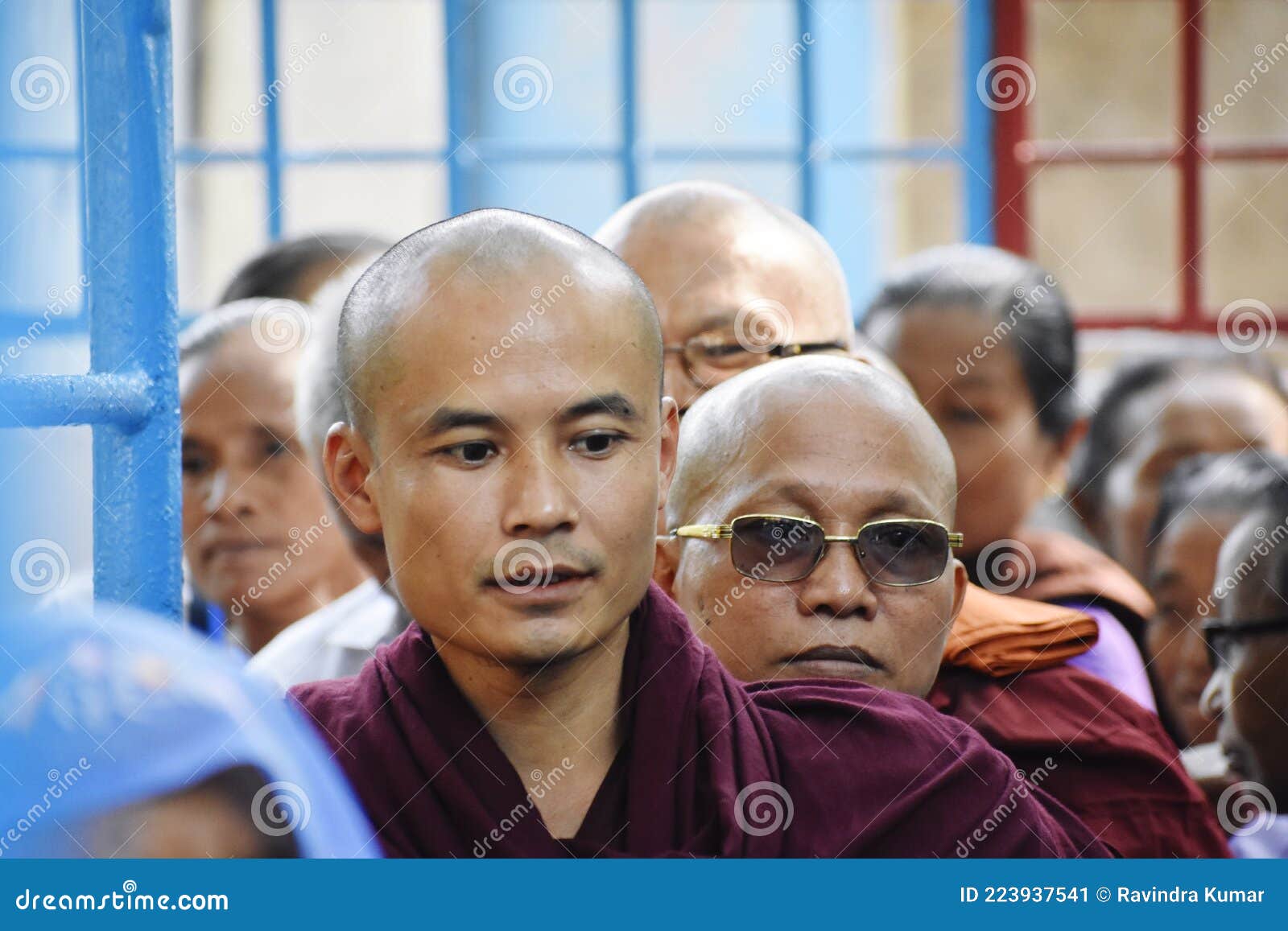 A group of Buddhist monks editorial photo. Image of monks - 223937541