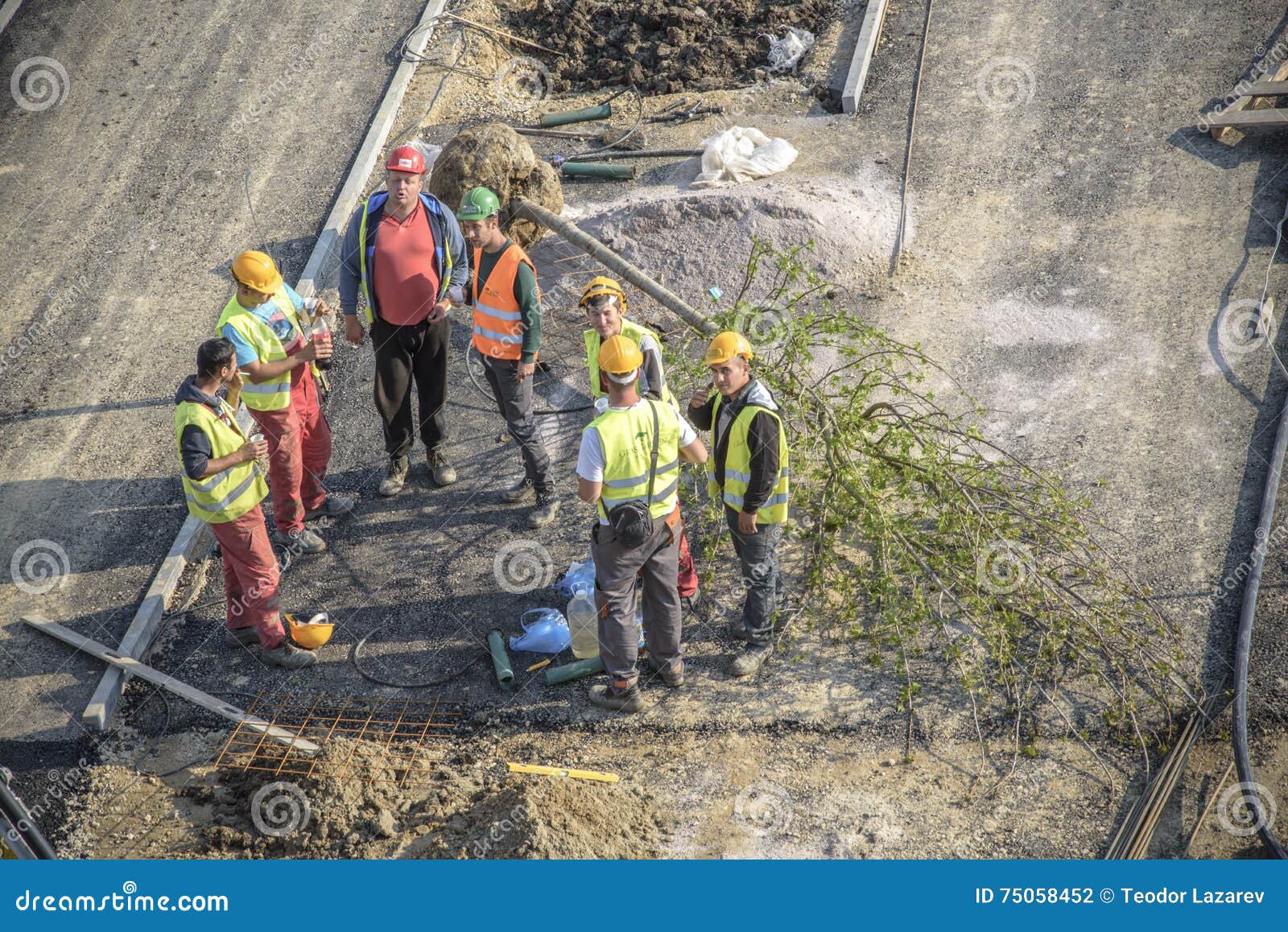 Group of Builders Gathered for a Break To Rest Editorial Photography ...