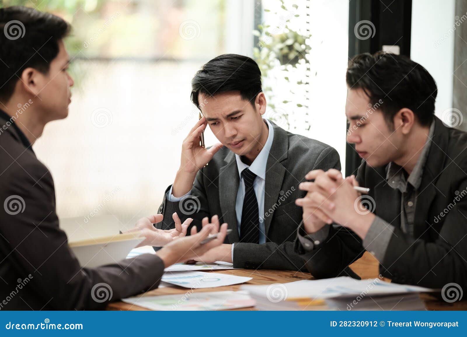 Group of Business Man Discussion and Brainstorming, Bookkeeping Audit ...