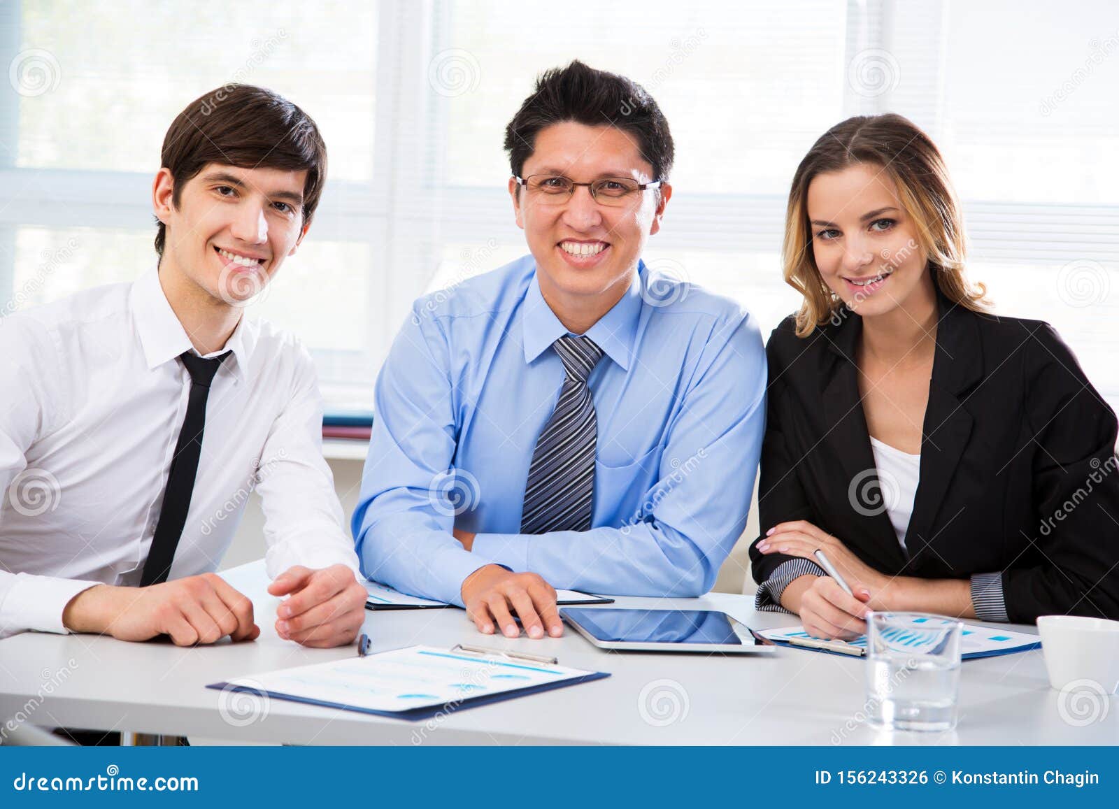 Group of business people stock photo. Image of human - 156243326