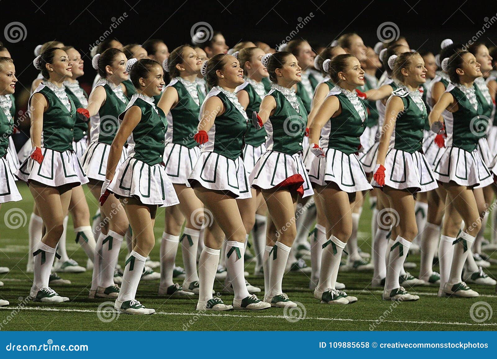 Group Of Cheerleader On Green Field Picture. Image: 109885658