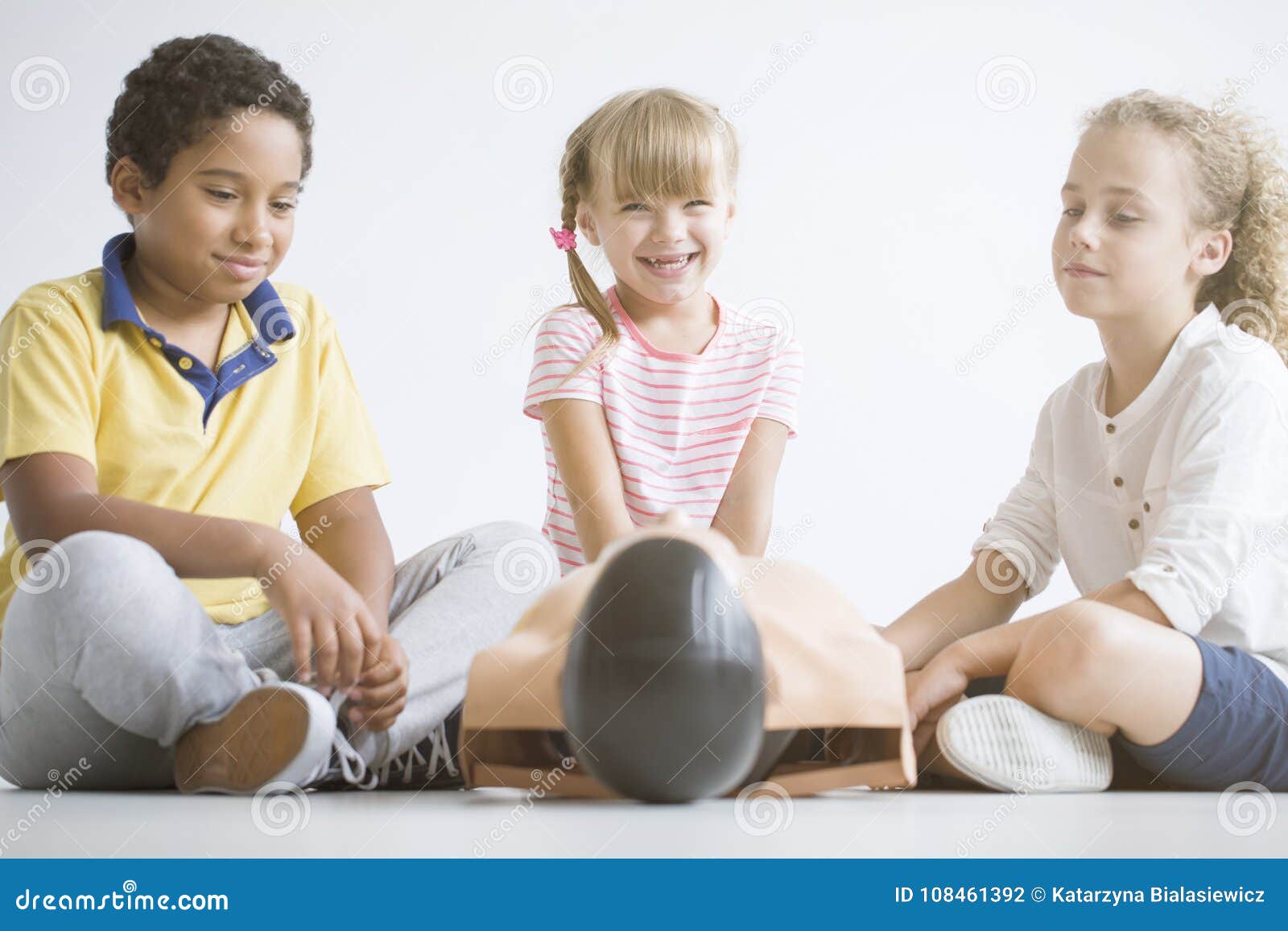 Children First Aid Stock Photos - Royalty Free Pictures