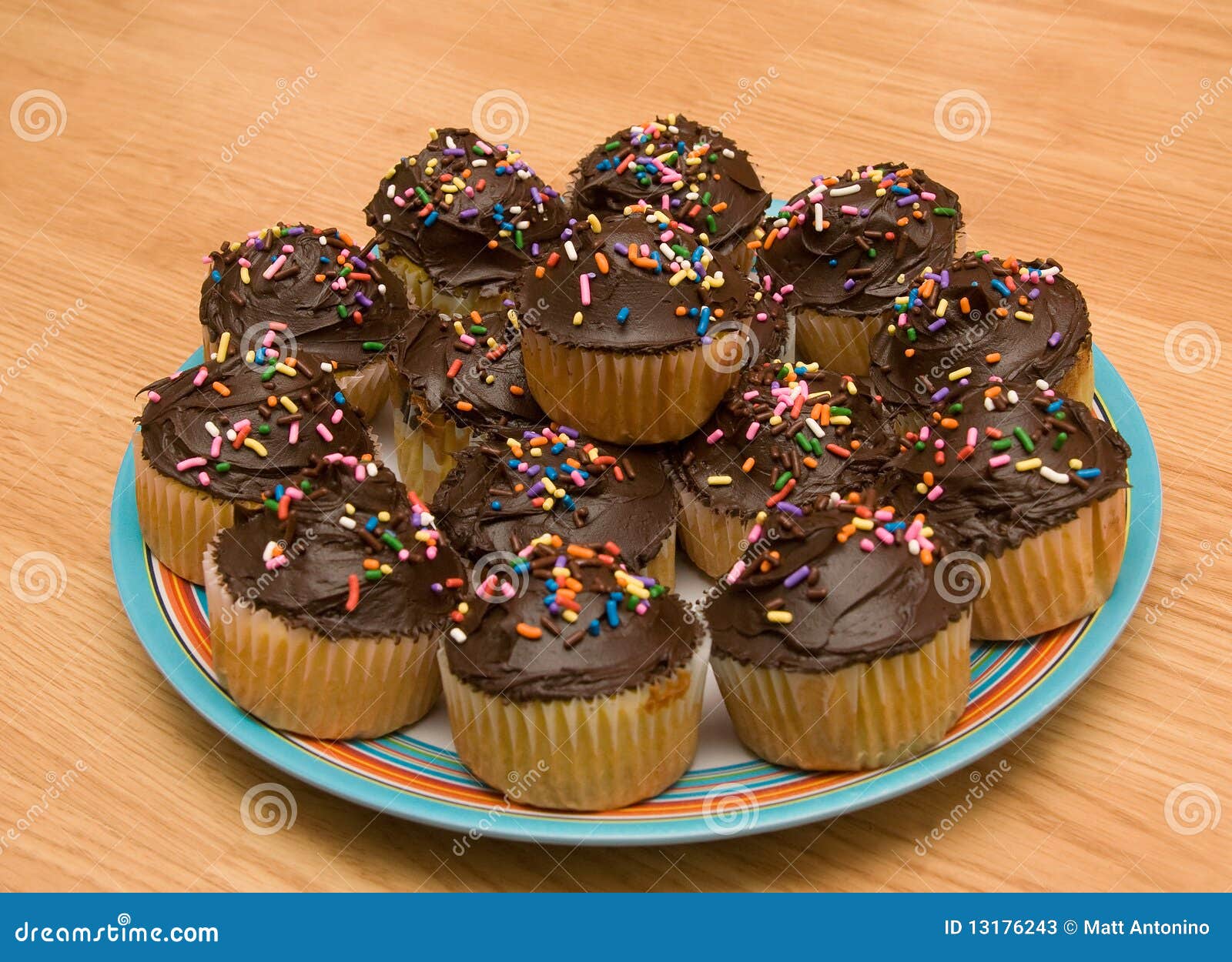 Group of cupcakes stock image. Image of multiple, chocolate - 13176243