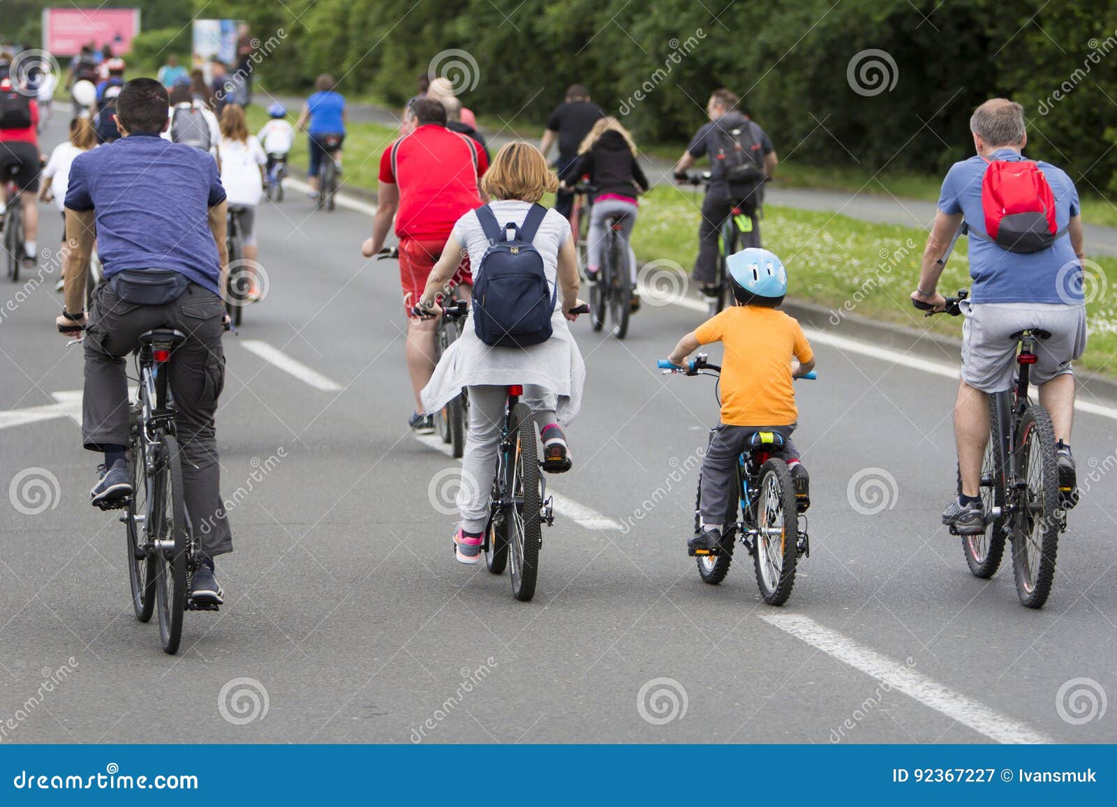 Group of cyclist editorial photography. Image of sporting - 92367227