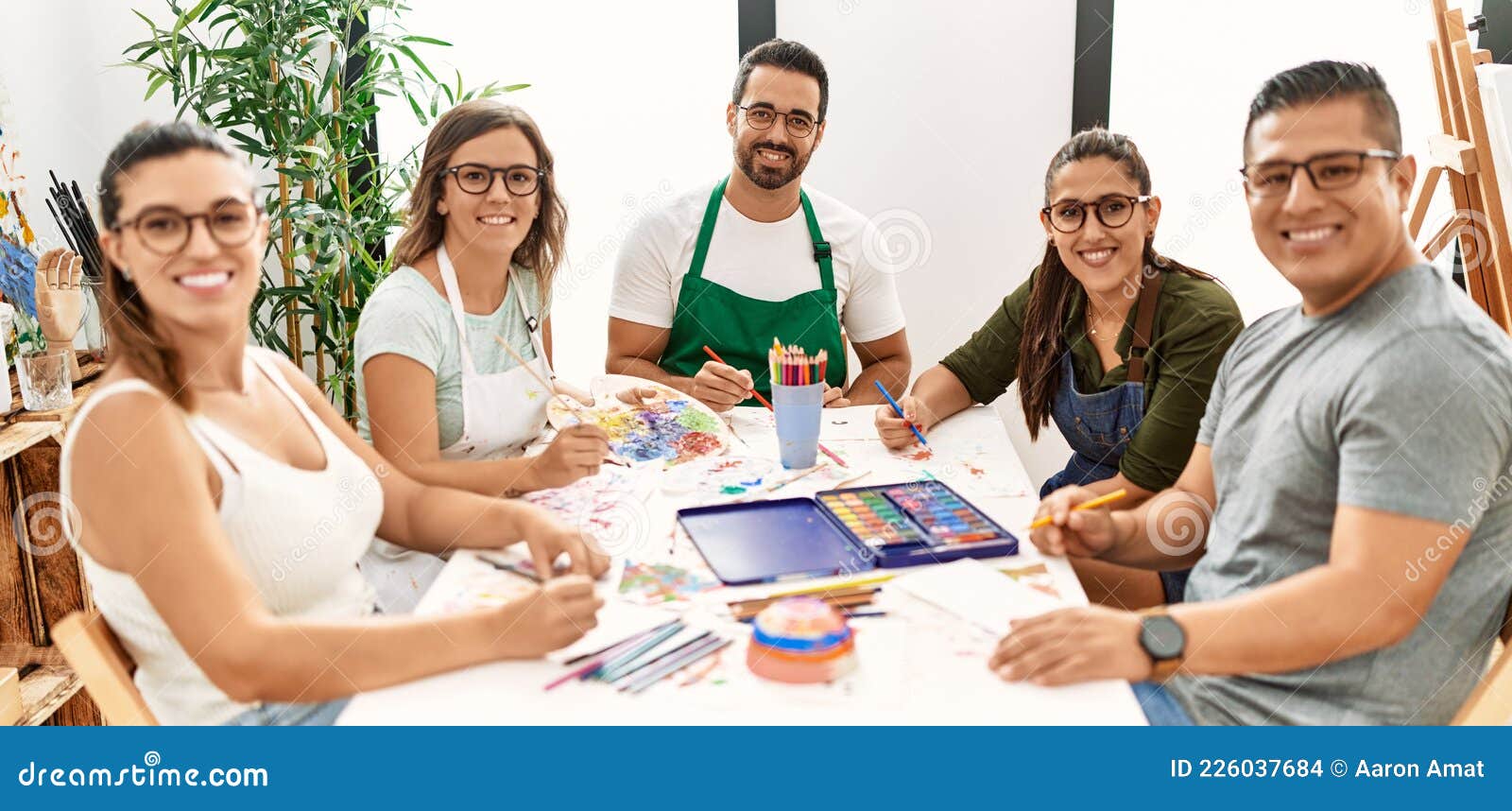 Group of Draw Students Sitting on the Table Drawing at Art Studio Stock ...